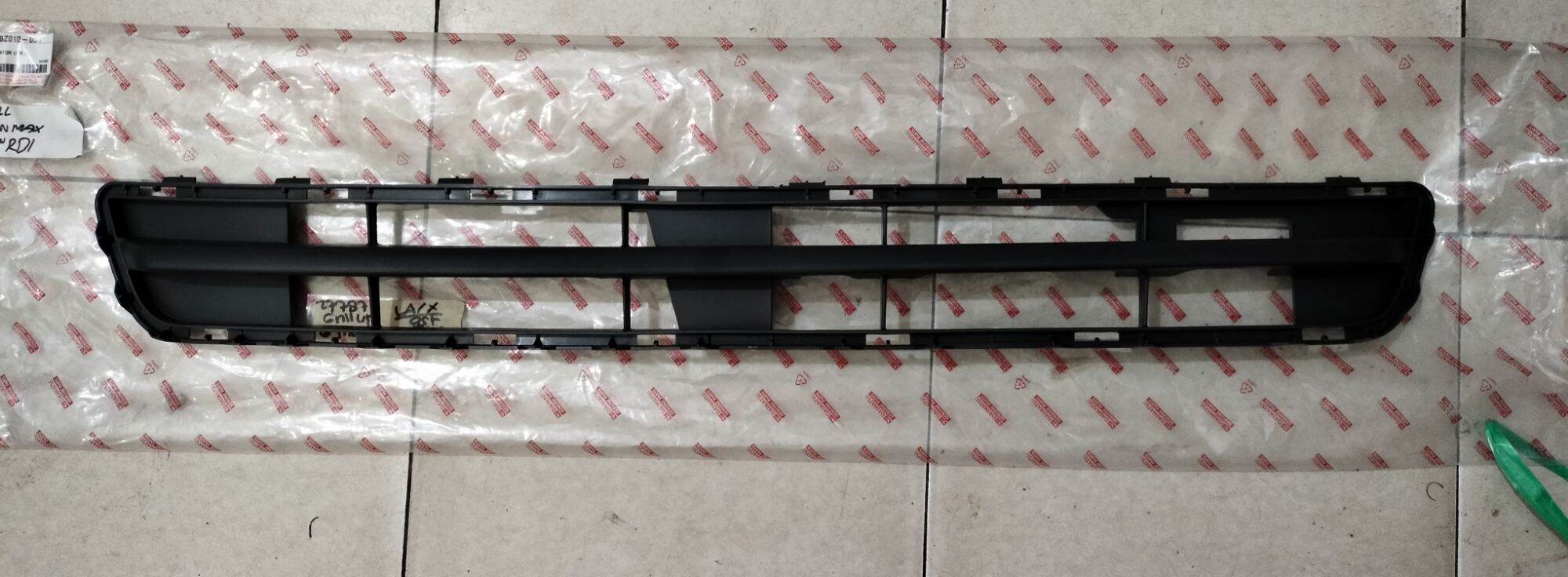 GRILLE RADIATOR UPPER / GRIL BUMPER BEMPER DEPAN GRAN MAX | Lazada ...