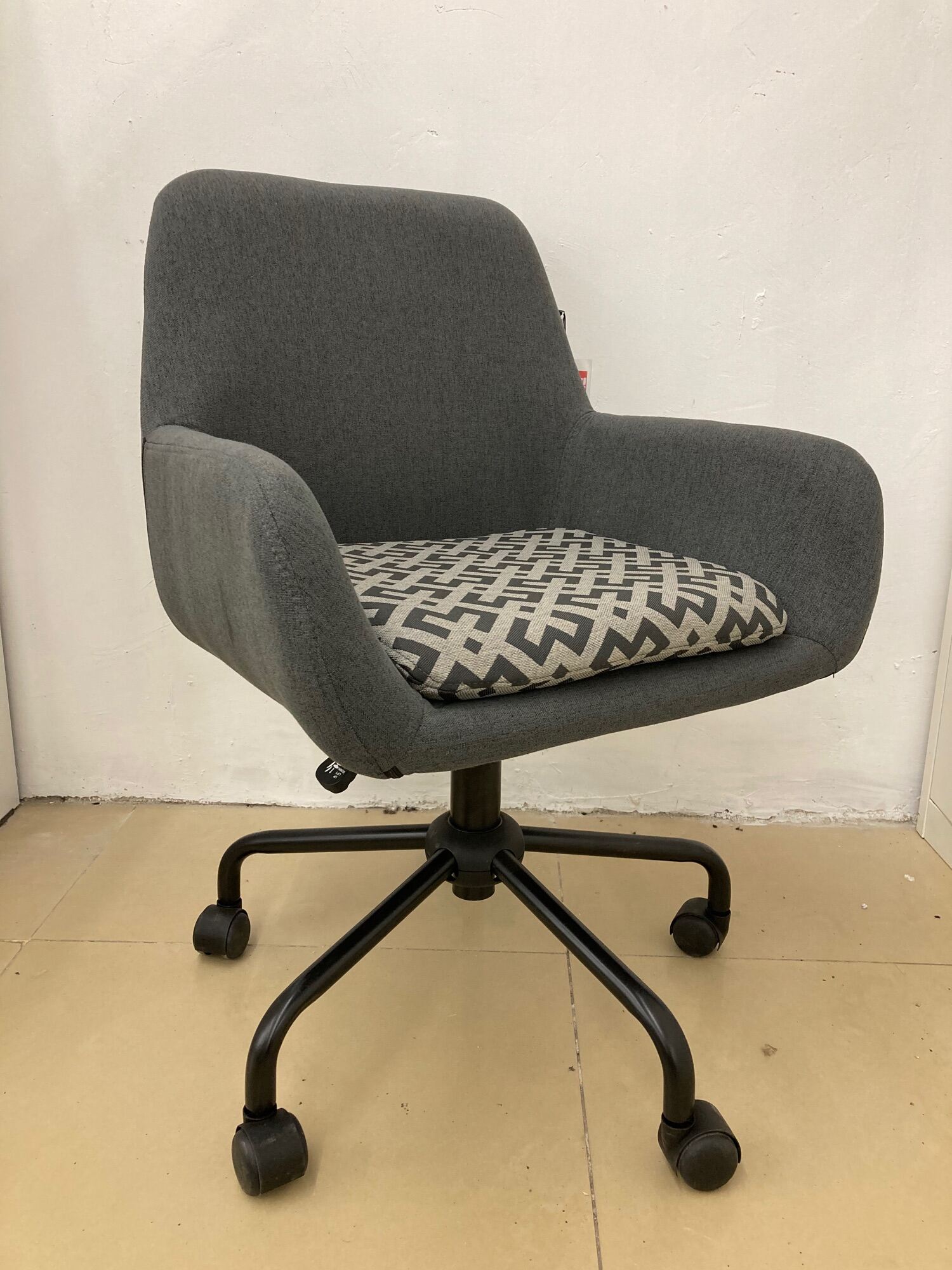 Fummo office chair kursi kantor informa | Lazada Indonesia