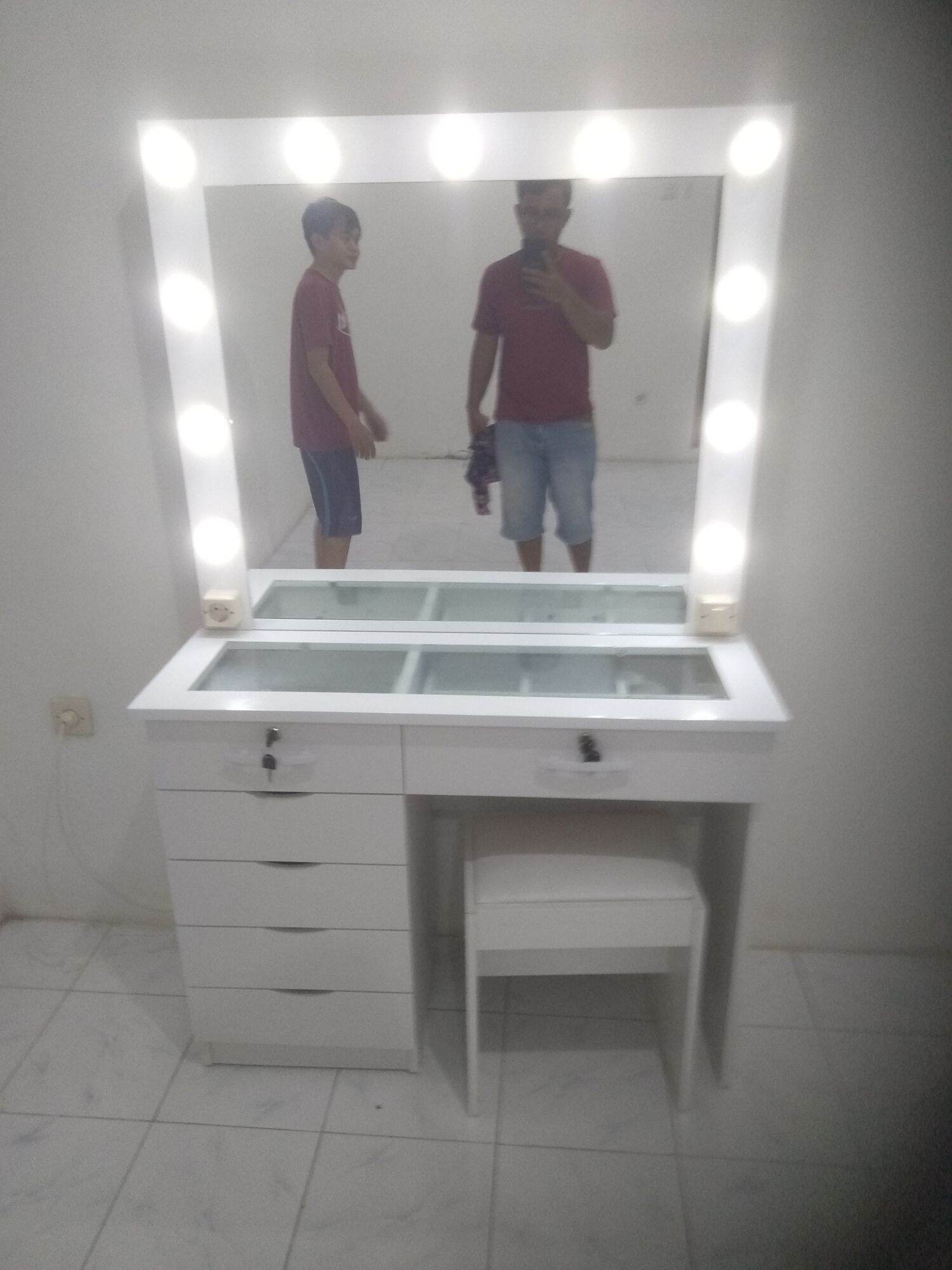 Meja Rias Modern Berlampu LED Minimalis. Barang Ready Stock. Free ...