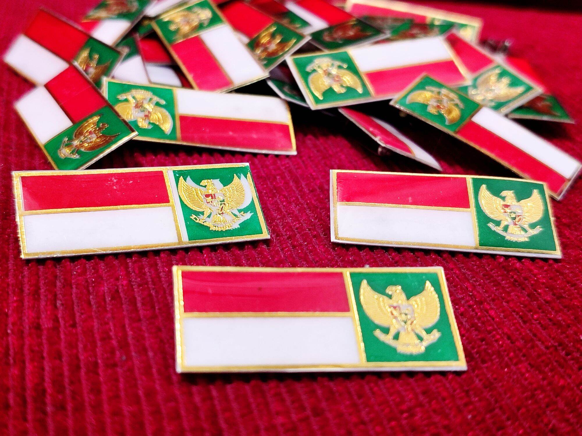 Pin Merah Putih Background Garuda Viber Bros Merah Putih Emblem ...