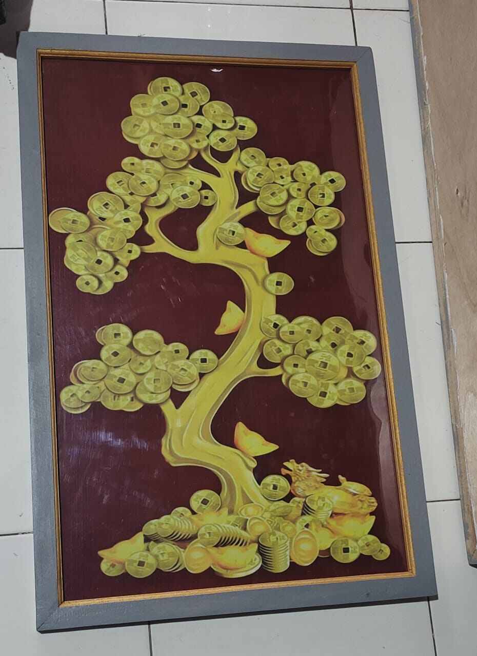hiasan dinding lukisan cetak pohon koin emas plus bingkai ukuran 85×55 ...