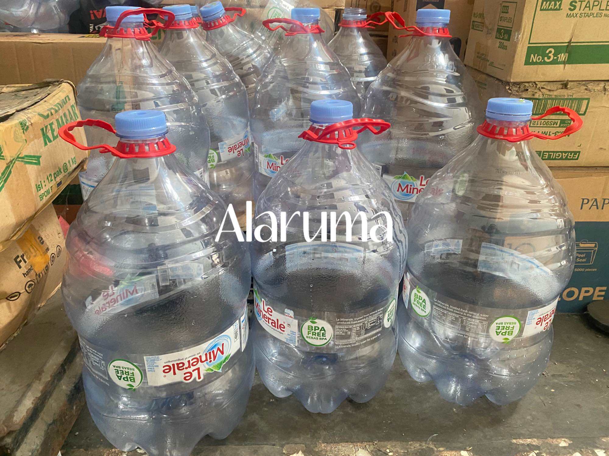 Galon Kosong Le Minerale / Galon Bekas Kosong Le Minerale 15 Liter ... Galon Kosong Le Minerale / Galon Bekas Kosong Le Minerale 15 Liter ...