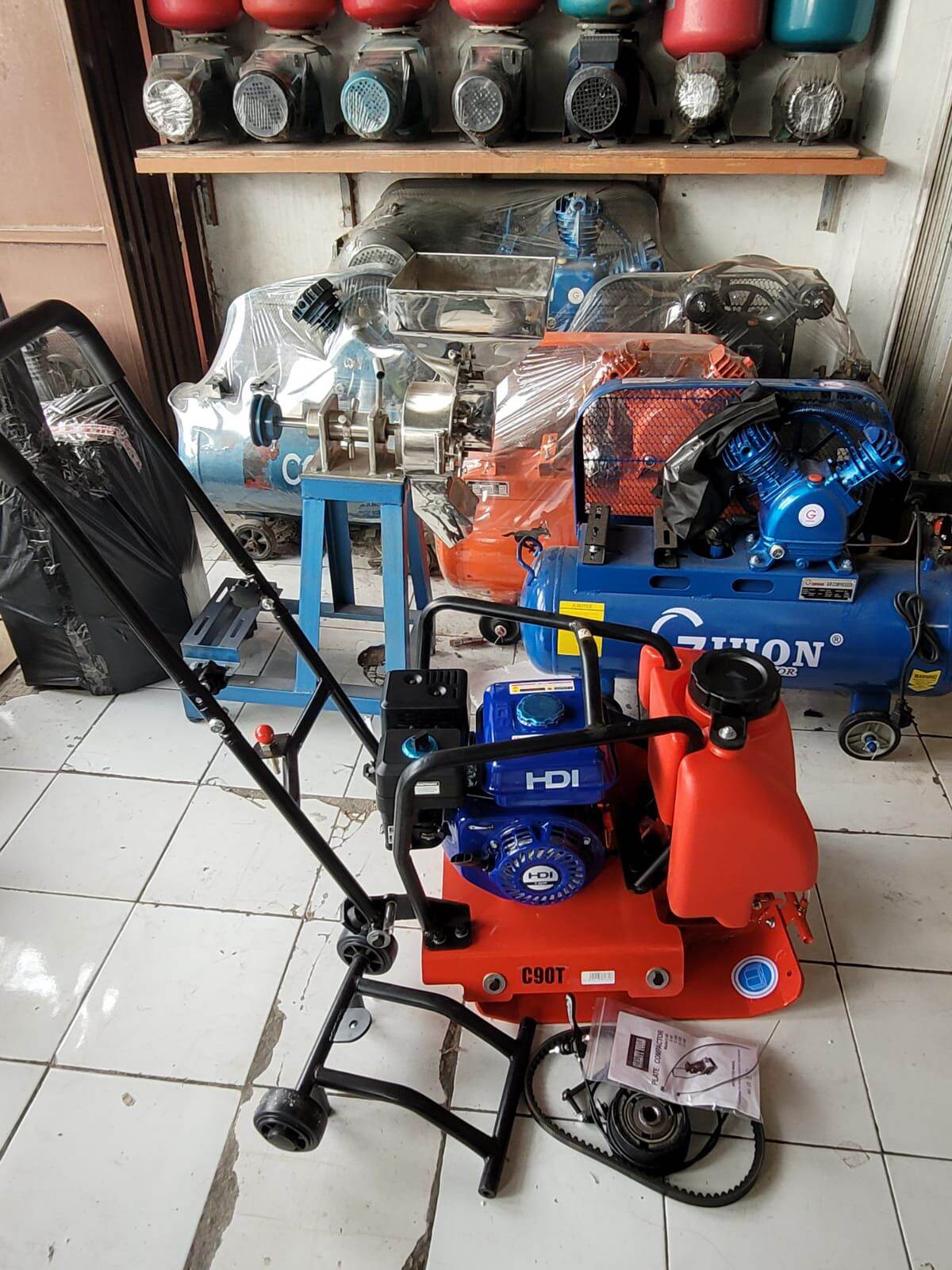 Stamper kodok PRO-QUIP plate compactor+Mesin penggerak HDI 7.5HP by ...