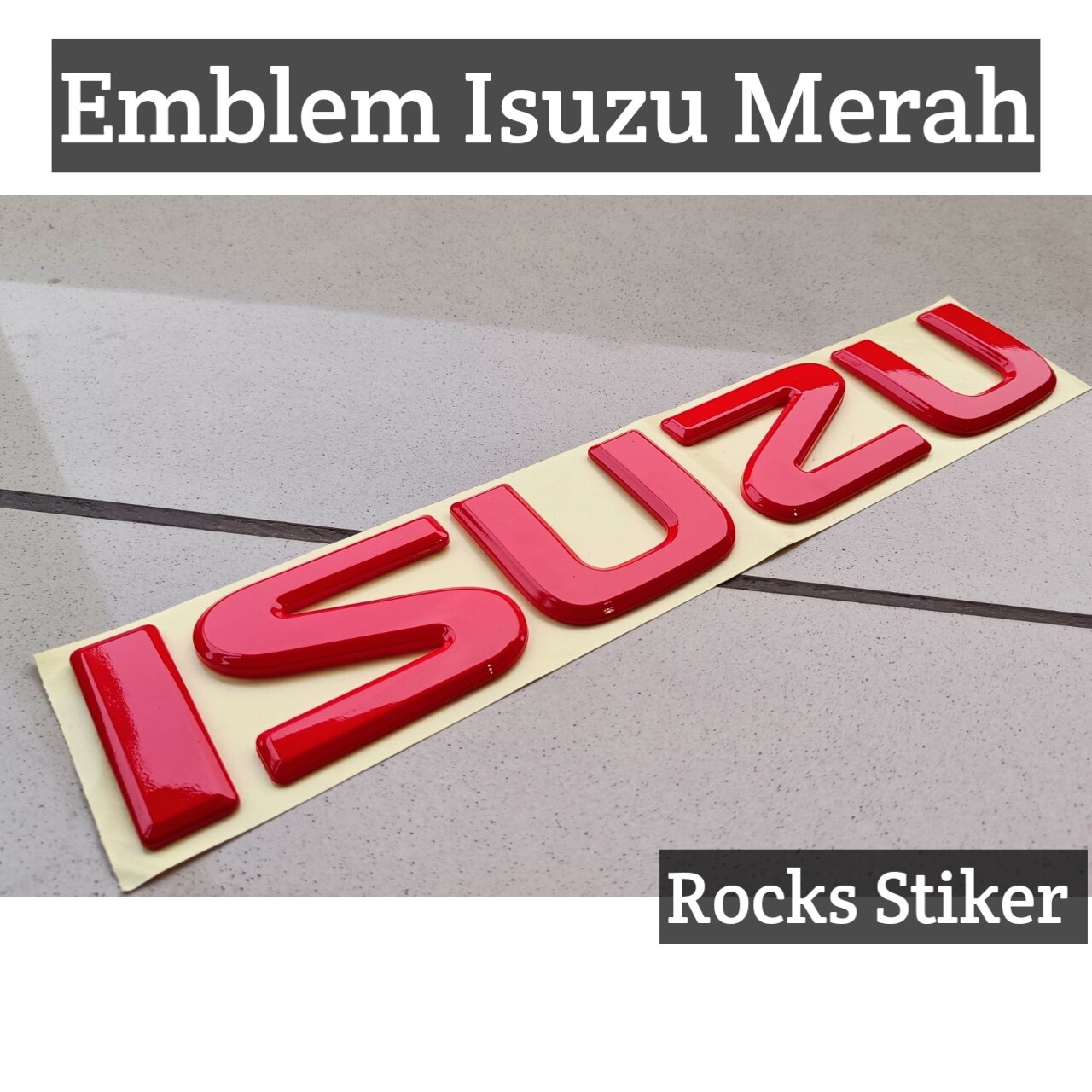 Emblem Logo mobil trek tulisan ISUZU elf kabin depan warna merah sudah ...