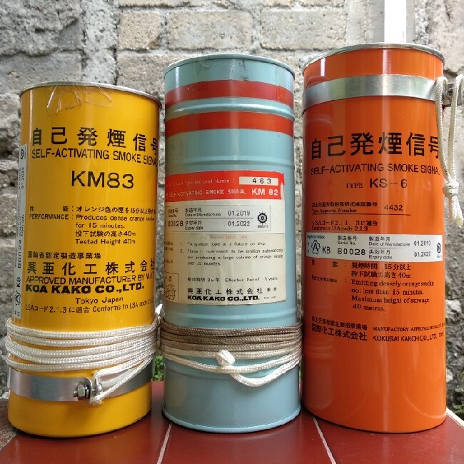 Smoke Signal Kaleng Oren 15 Menit Safety Kapal Marine Sinyal SOS Hutan ...