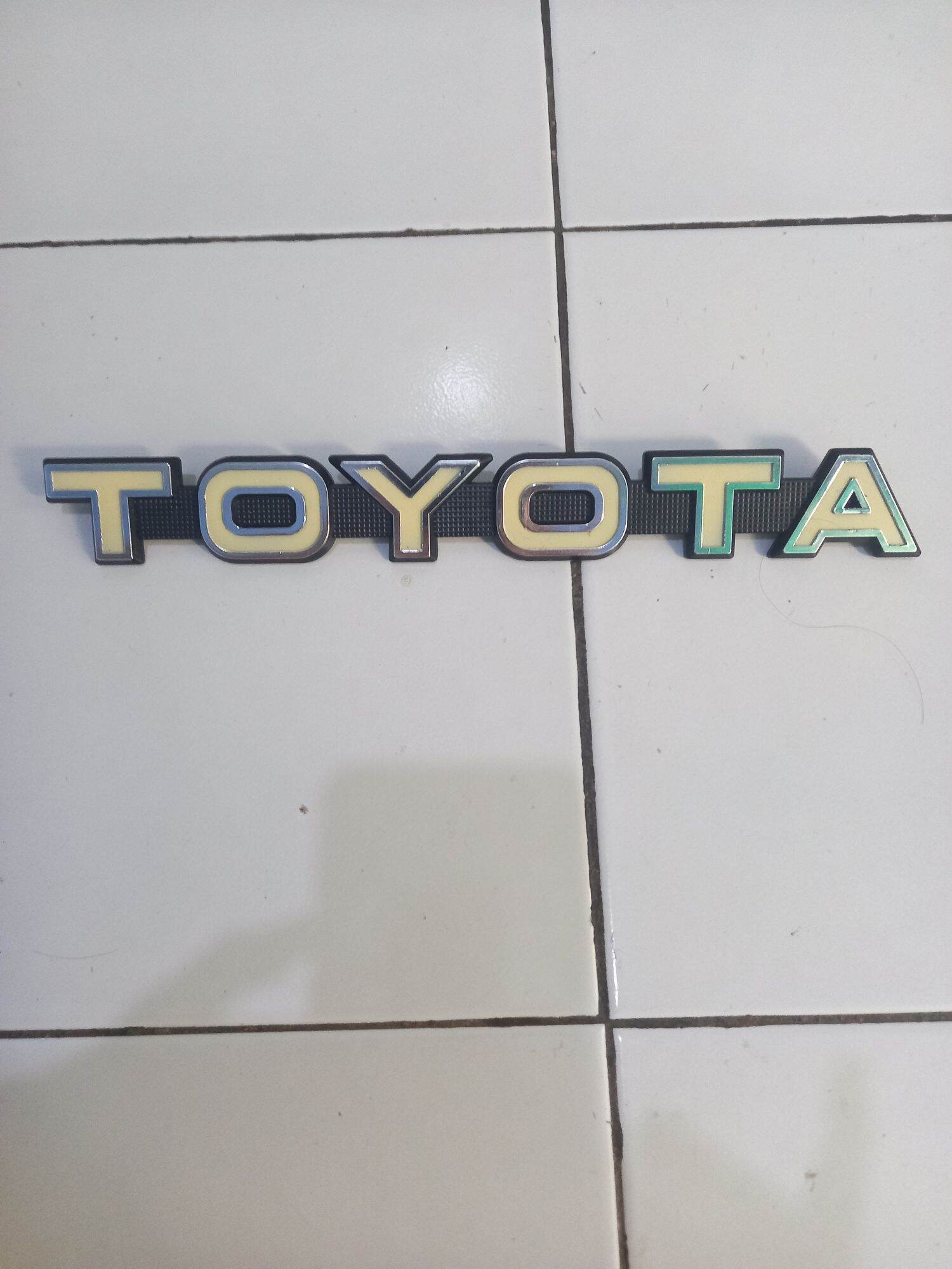 Logo Emblem Tulisan Toyota Buat Mobil Hardtop Depan | Lazada Indonesia