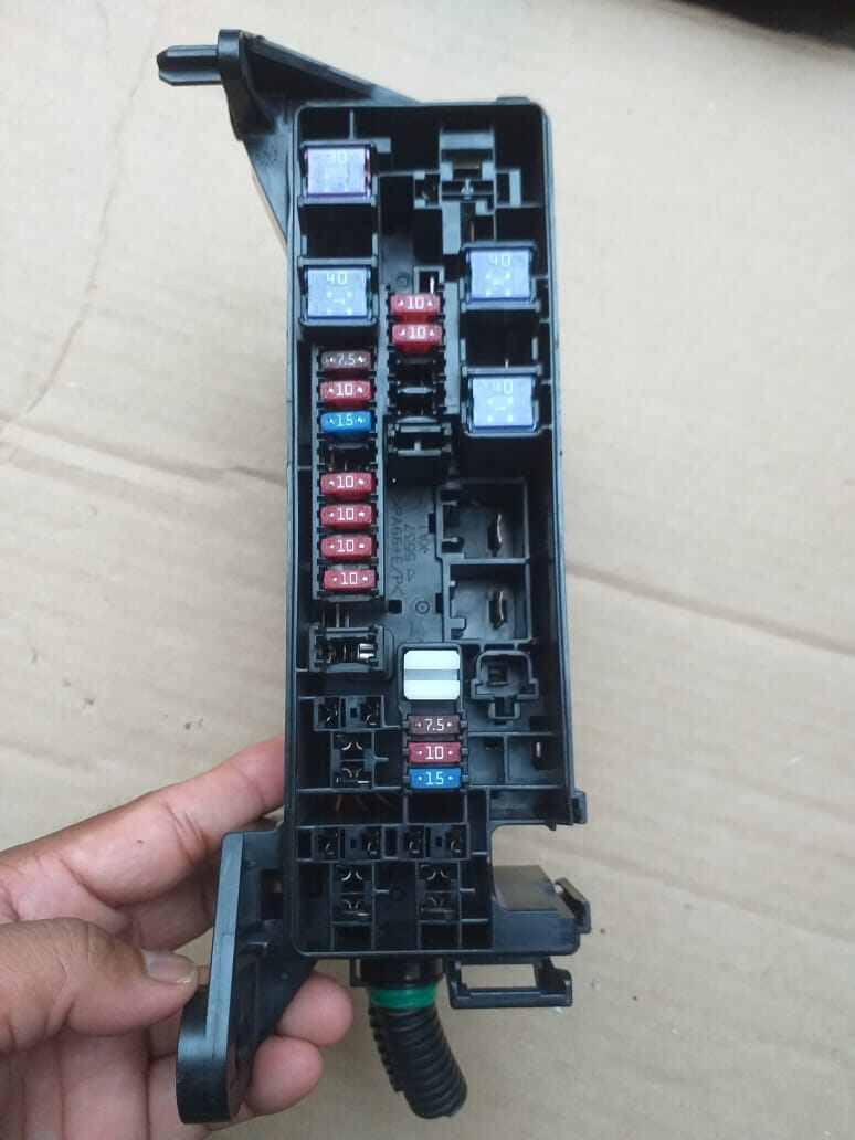 fuse box sekring depan avanza lama vvti orisinil box sekring xenia ...