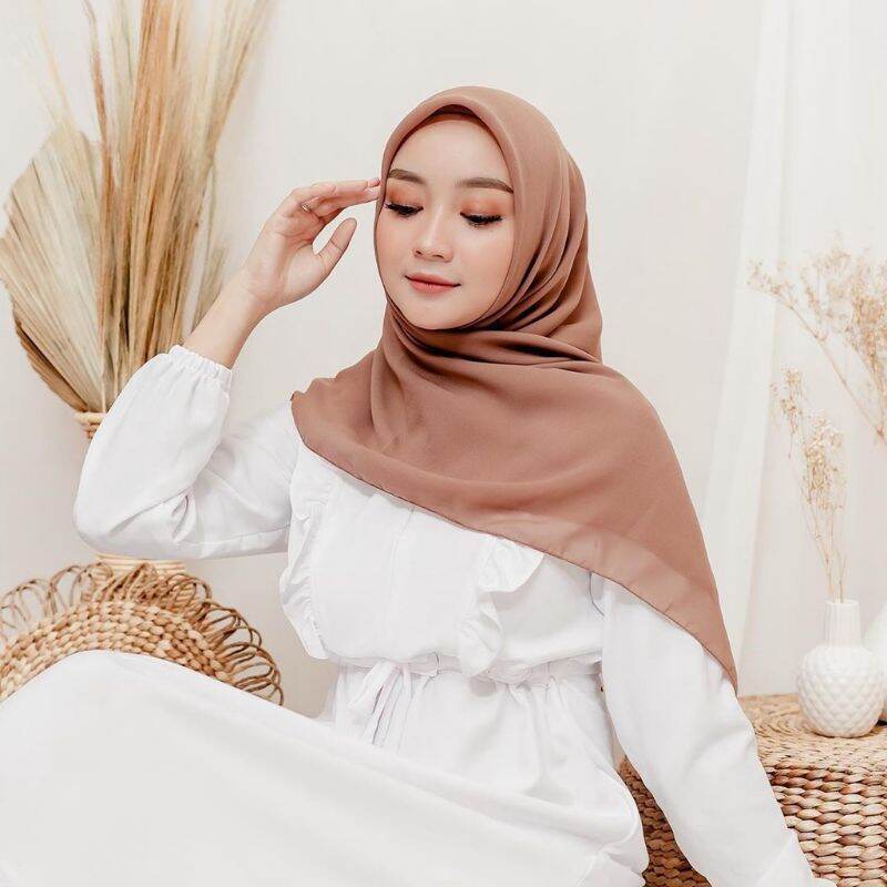 Jilbab Segiempat Polos Bella Square Coklat Tua Pollycotton Kerudung ...