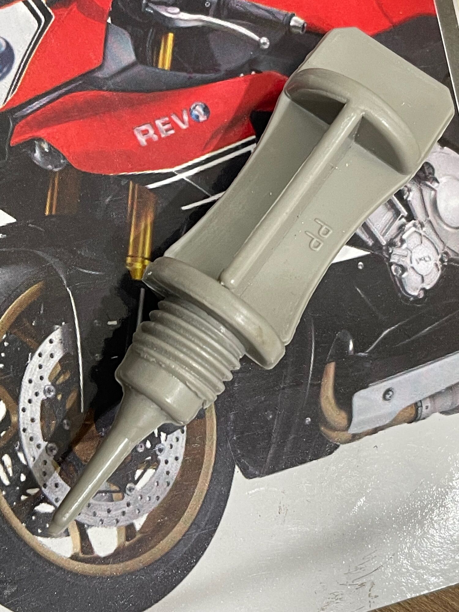 [1 PCS] TUTUP OLI MIO + KARET ORING LOSPACK COLOKAN COLOK OLI MIO LAMA ...