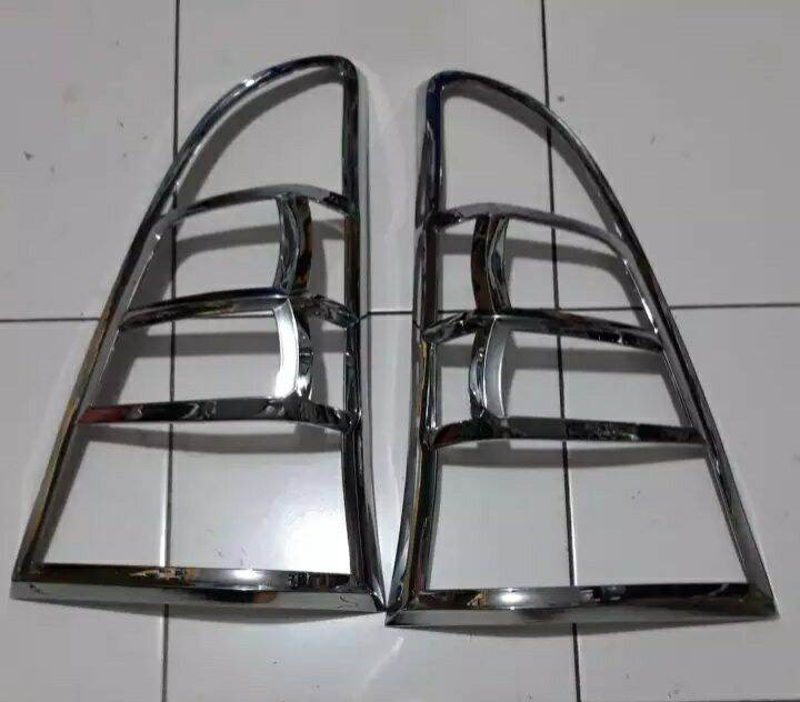 GARNISH BELAKANG GRAND INNOVA 2011 - 2015 | Lazada Indonesia