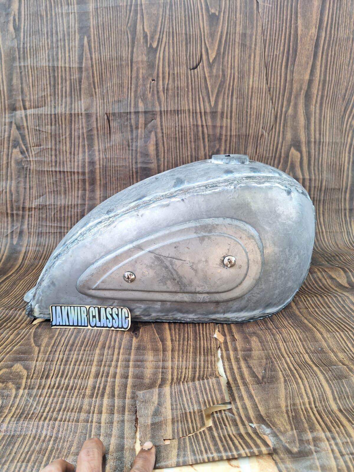 Tangki Custom Japstyle Triumph Bratcafe bratstyle scrambler bobber ...