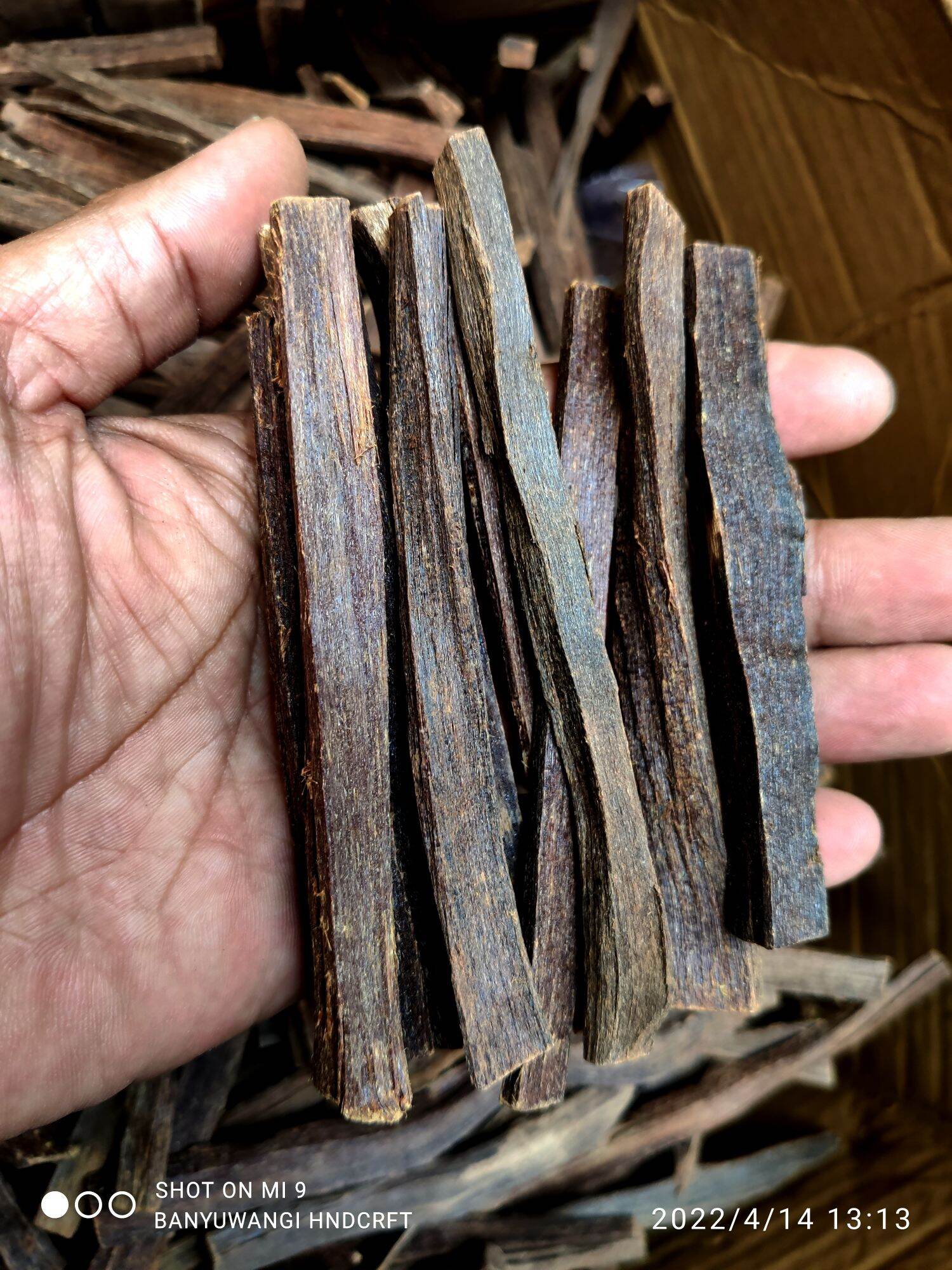 chip kayu gaharu super wangi , stick gaharu grade A | Lazada Indonesia