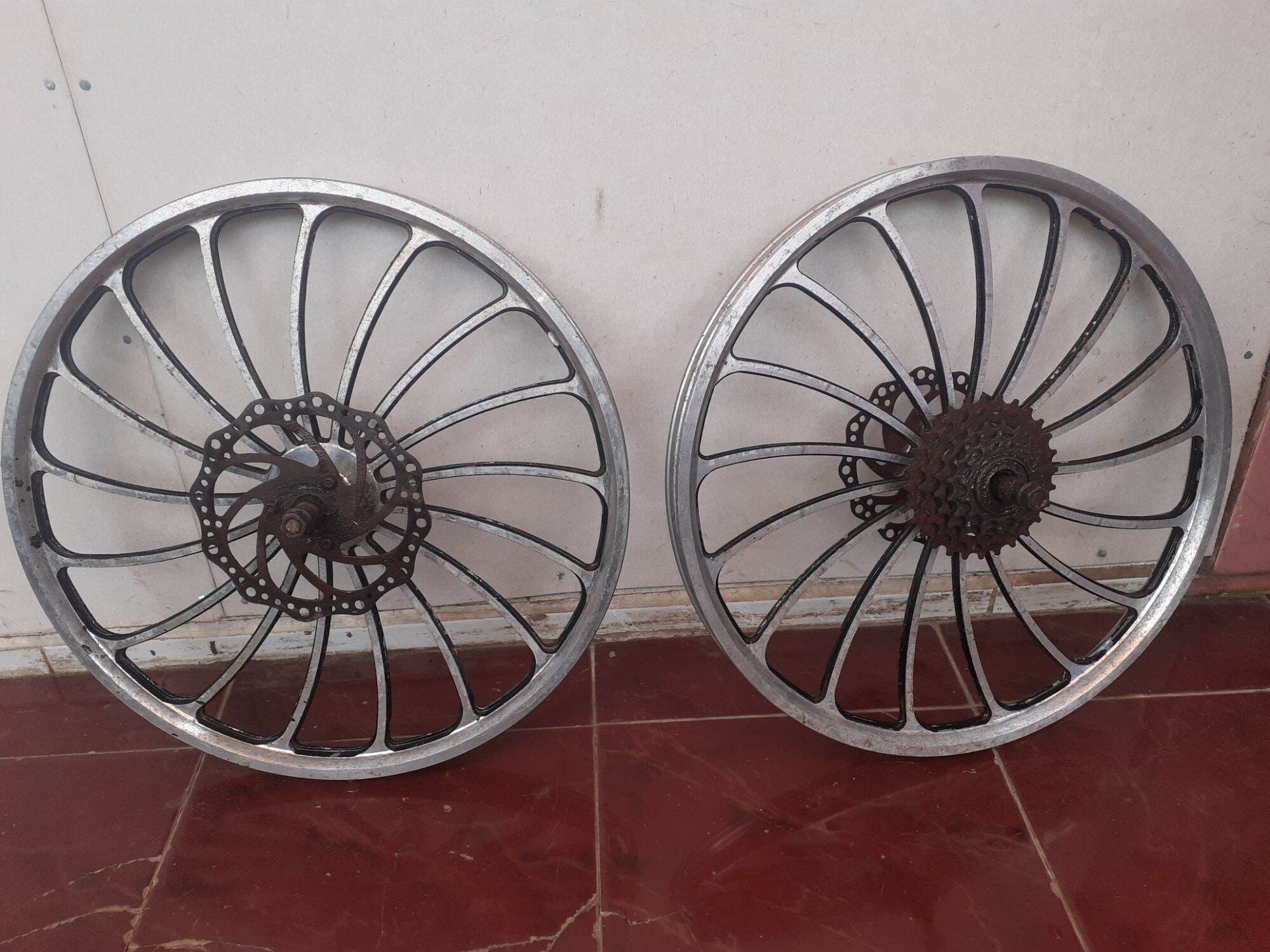 velg pelg racing sepeda lipat minion minions bmx ukuran 20 bahan ...