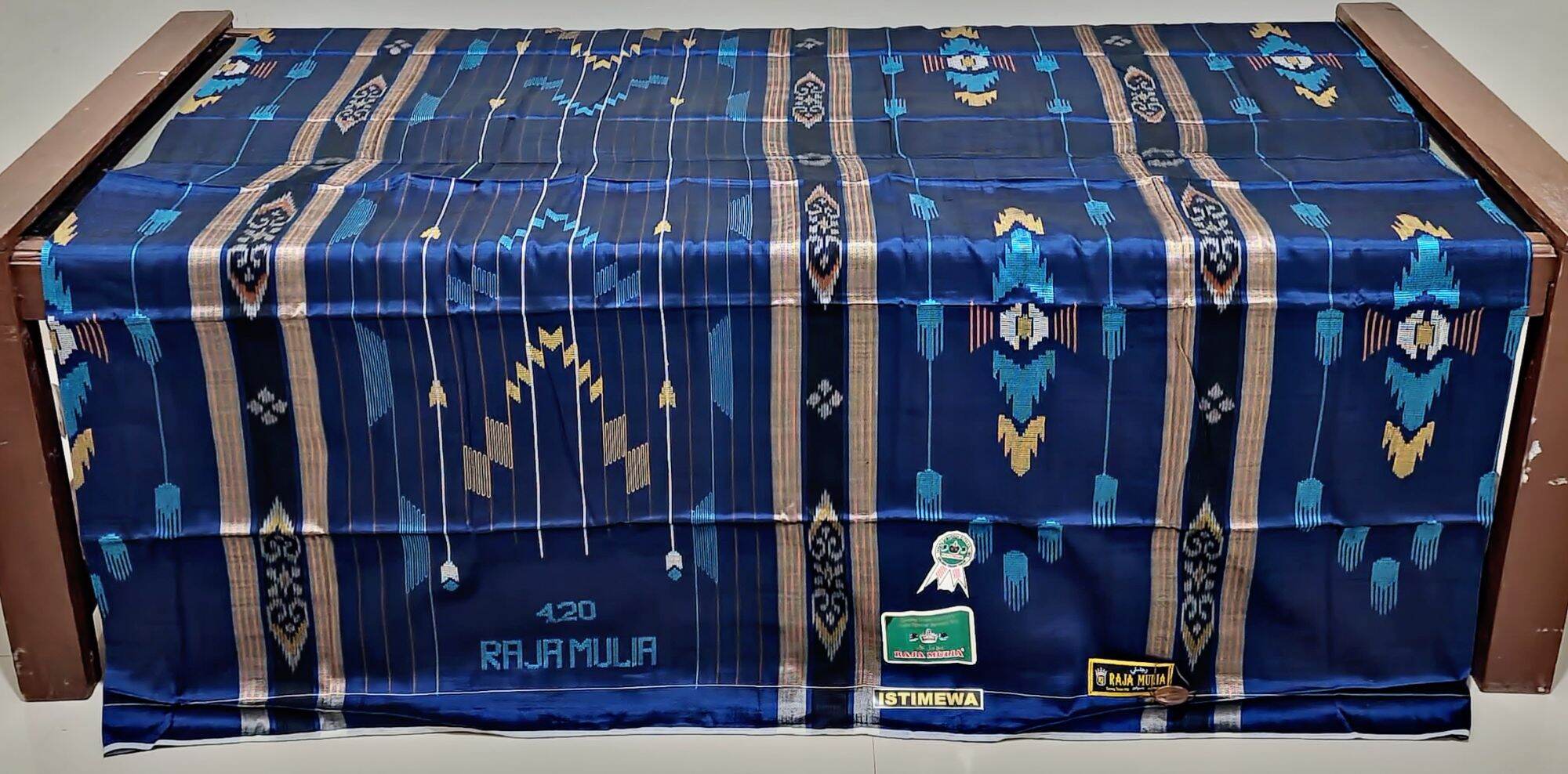 Sarung tenun sutra RAJA MULIA 420 EXCLUSIVE skelas tamer kamer bhs sge ...