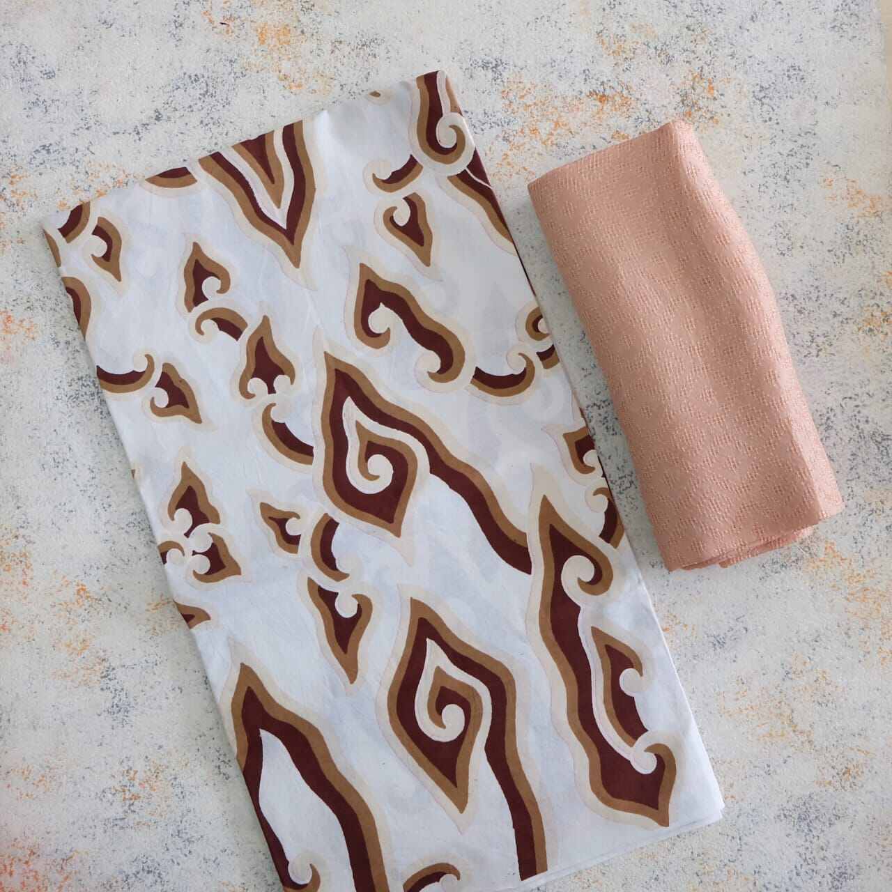 Kain Batik katun motif mega mendung dasar putih | Lazada Indonesia