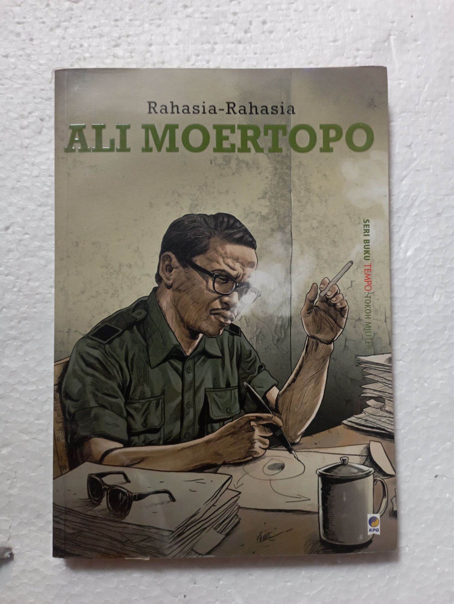 Rahasia-Rahasia Ali Moertopo - Seri Buku Tempo Tokoh Militer | Lazada ...