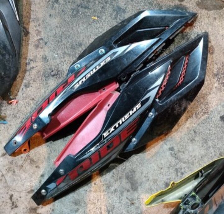 cover body belakang cover side dek body belakang set kanan kiri ori ...