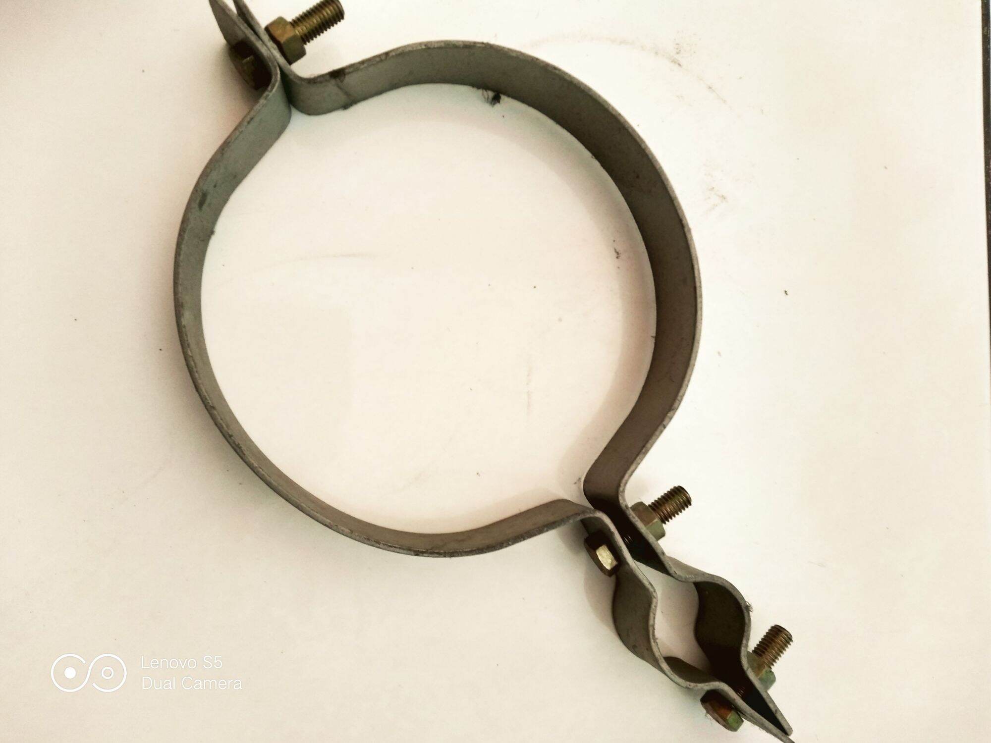 klem atau begel plat besi 6 " utk tiang listrik atau tiang telp ...