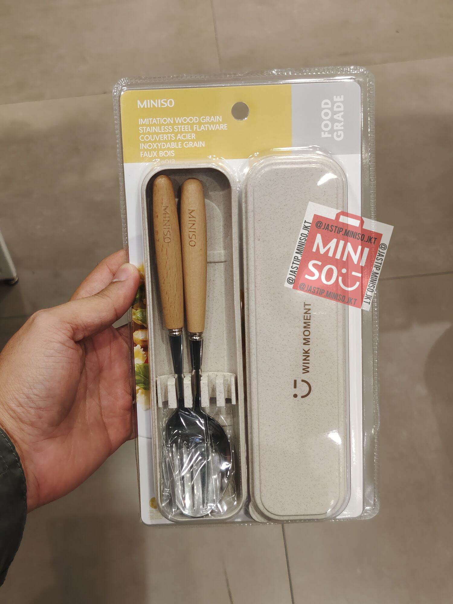 MINISO 🆕 Peralatan Makan Wood Grain Stainless Steel (Sendok, Garpu ... MINISO 🆕 Peralatan Makan Wood Grain Stainless Steel (Sendok, Garpu ...