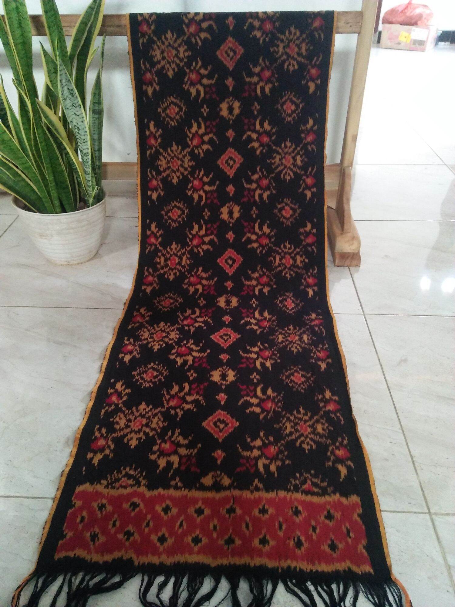 Slendang Tenun Ikat gringsing motif ikat bali || kain tenun ikat ...