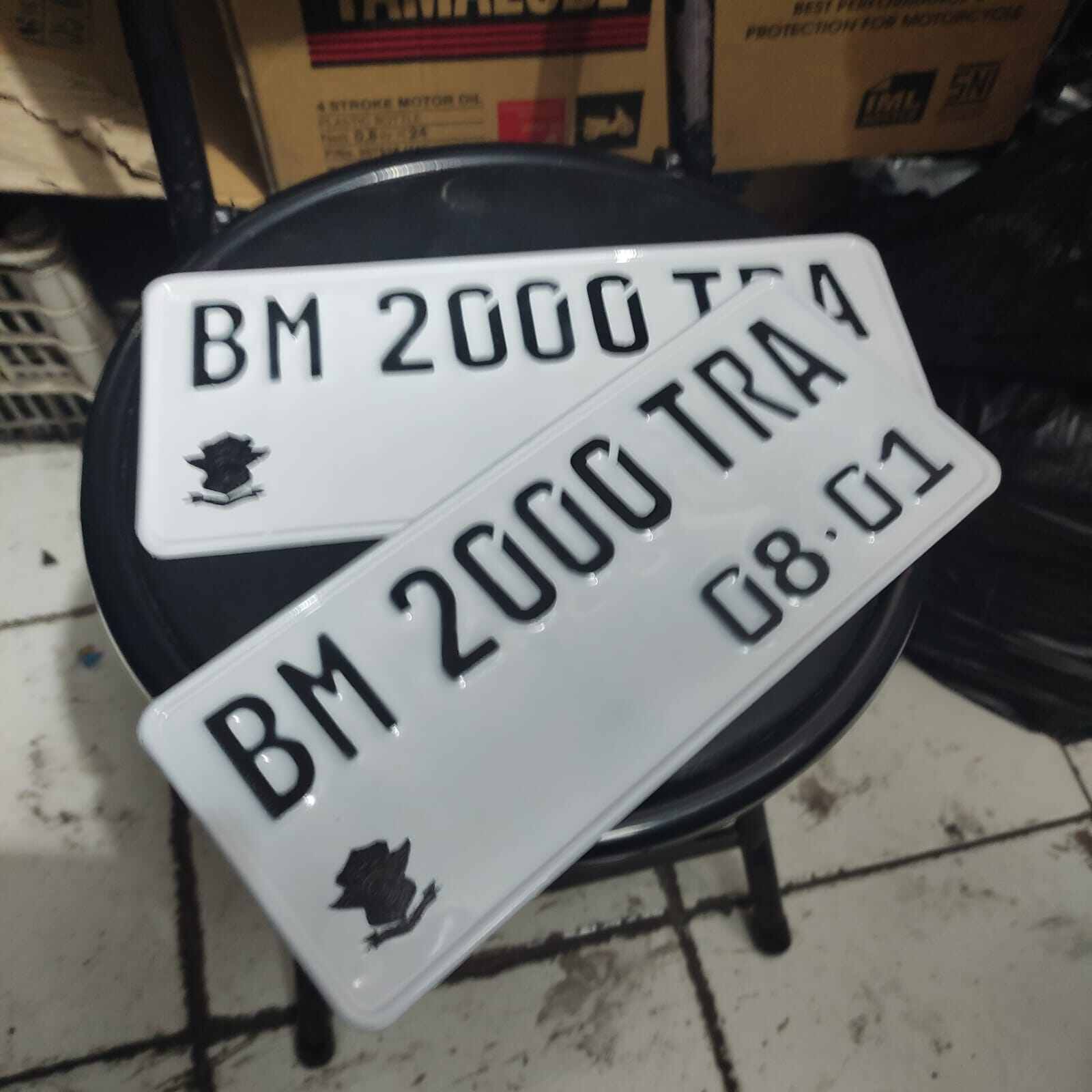 Bikin plat nomor motor Font baru dasar putih 2 pcs ( depan dan belakang ...