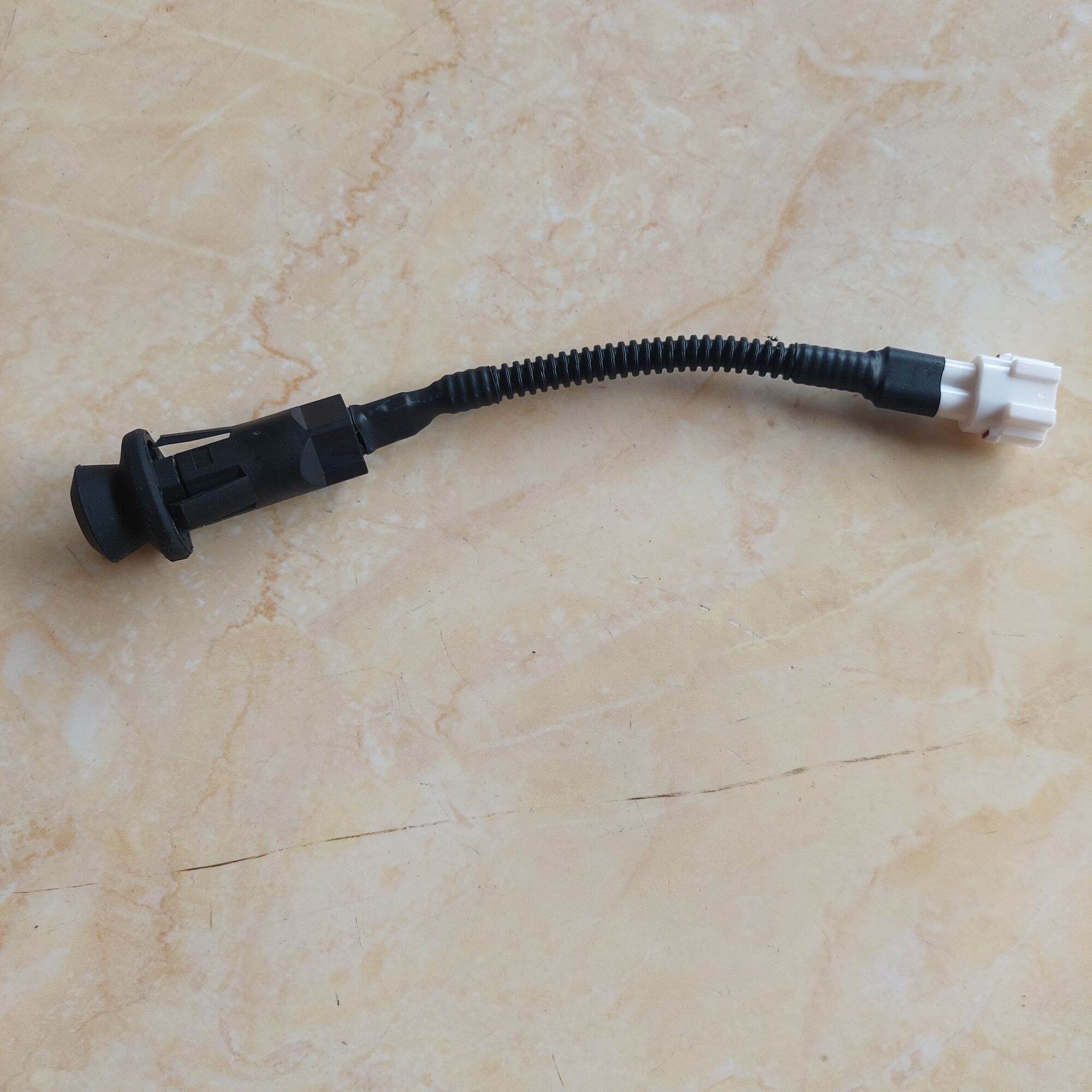 switch engine hood/switch kap mesin innova reborn 2016 2017 2018 2019 ...