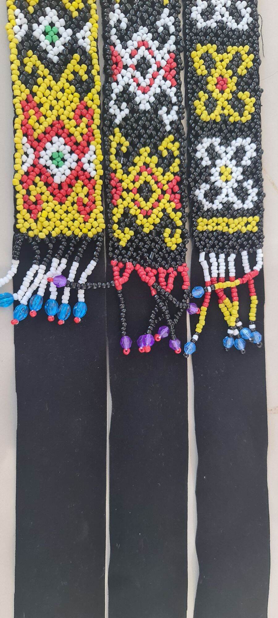 Ikat kepala Manik khas Dayak Kalimantan kain dari bludru hiasan manik ...