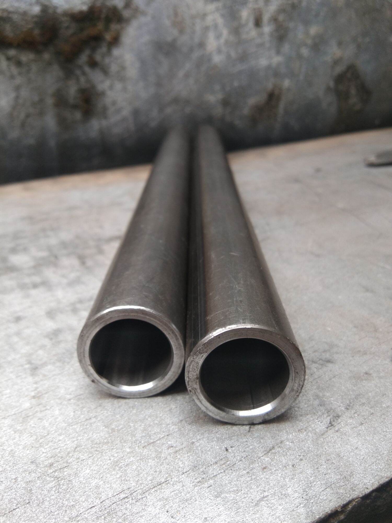 Pipa Besi Od 25,4 mm / 1 inch Id 18,7 mm Panjang 33,5 cm | Lazada Indonesia