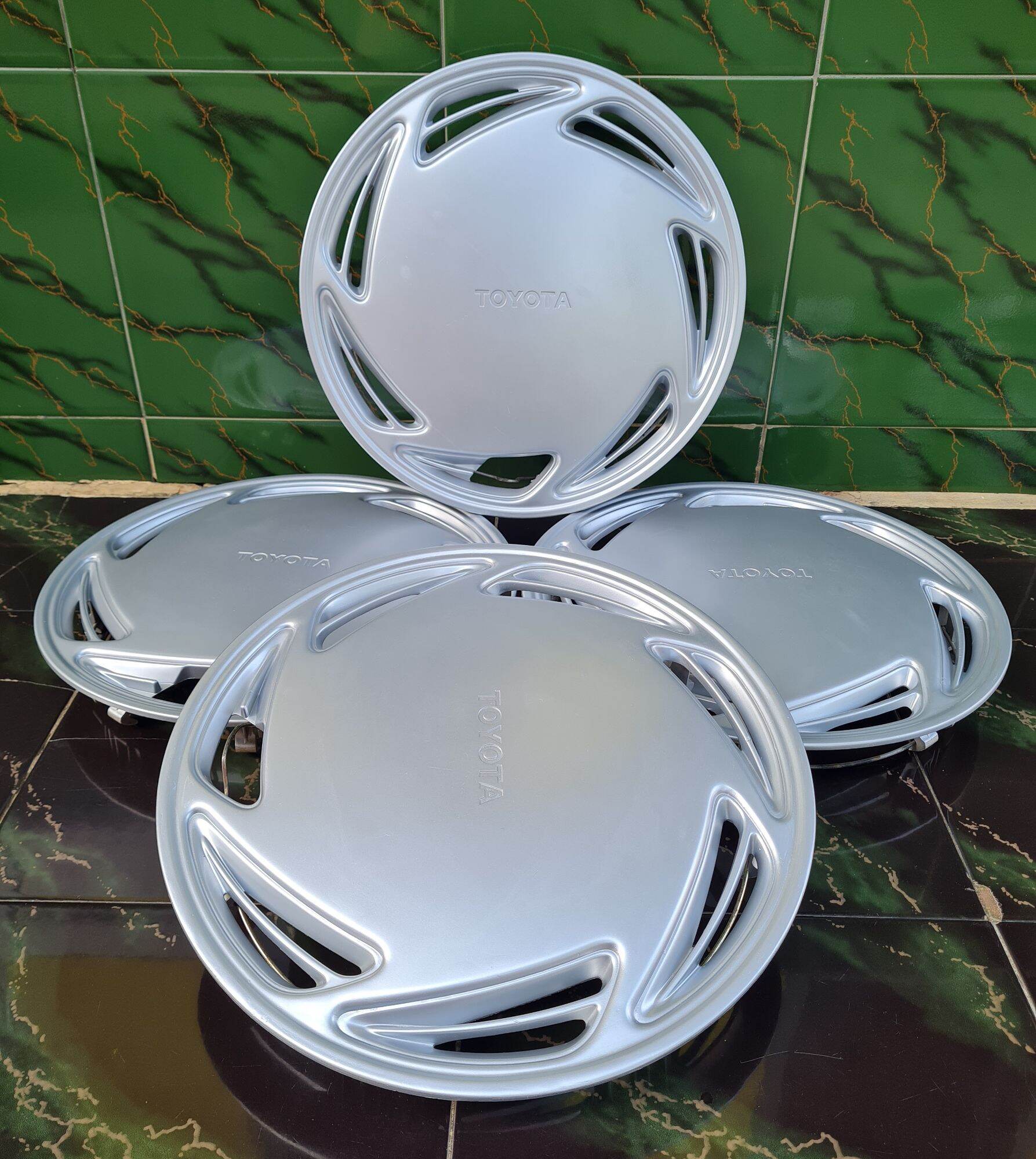 Tutup Cover Wheel Dop Velg Standart Toyota COROLLA Ring 13 ORIGINAL ...