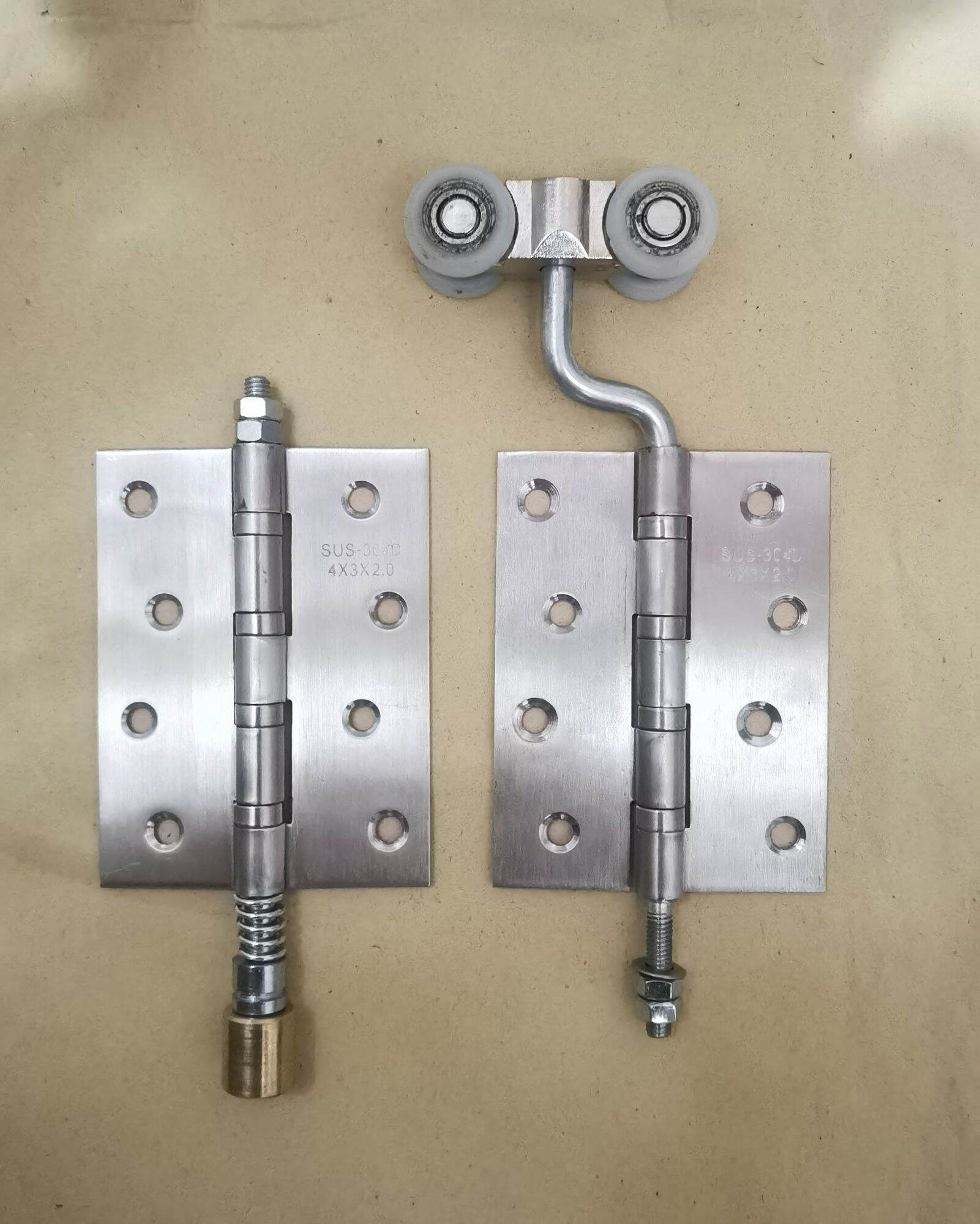 Engsel Rel Pintu Lipat Roda Bengkok Atas dan Bawah Untuk Pintu Lipat ...