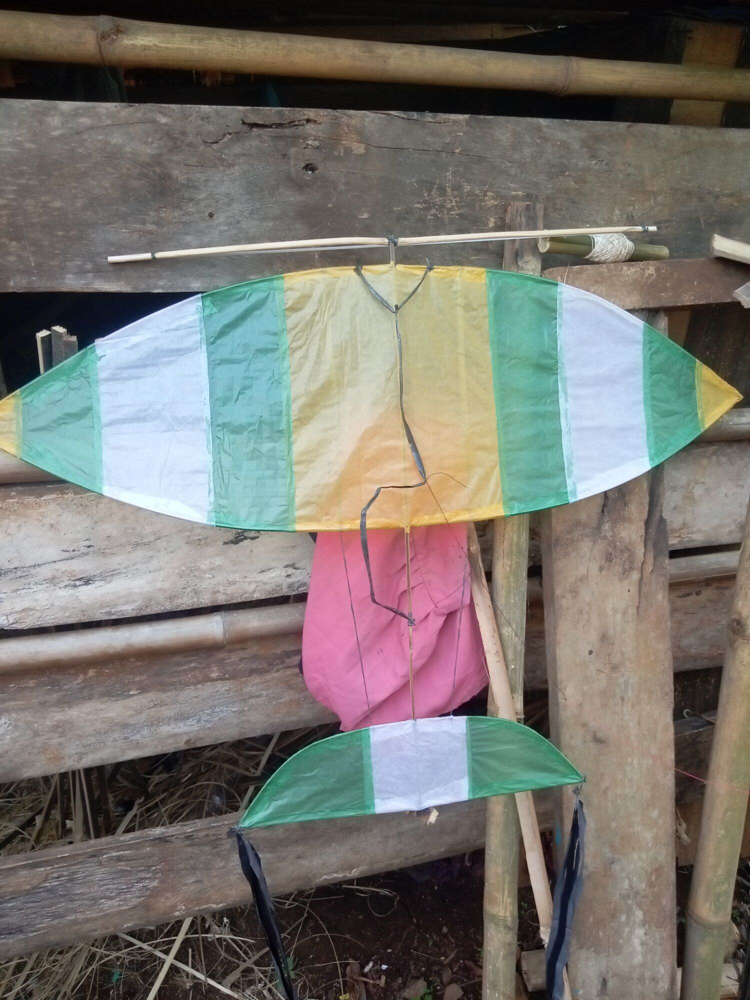 Rangka Layang layang model dor dor (bahan bambu hitam) layangan rakitan ...