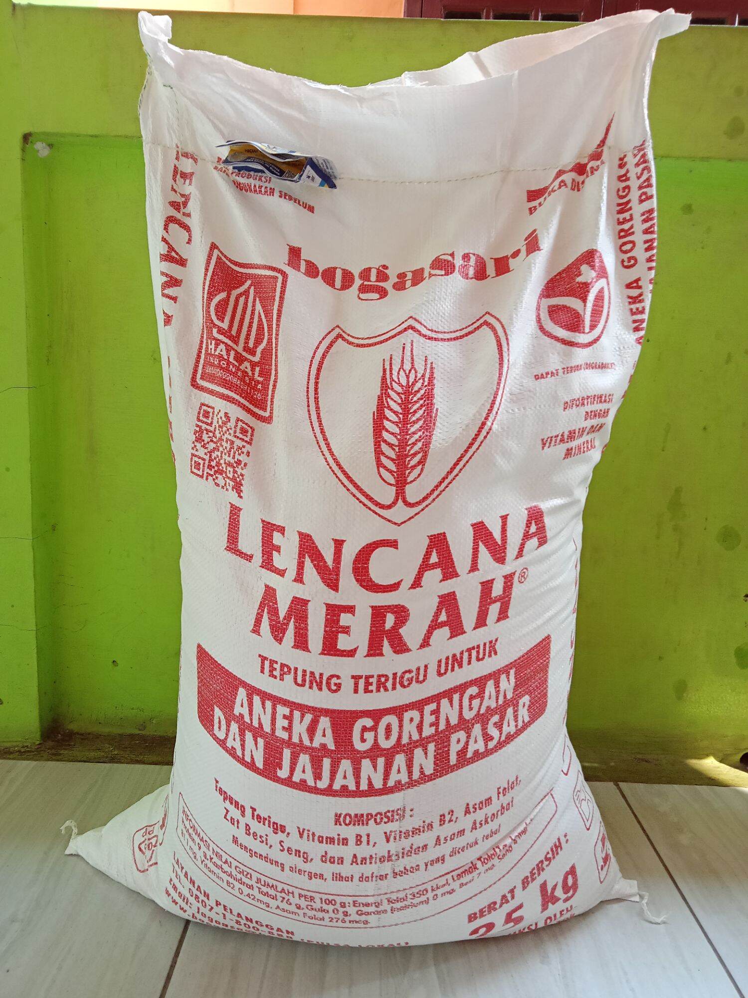 Terigu lencana Merah 1 bal / karung ( isi 25kg ) | Lazada Indonesia