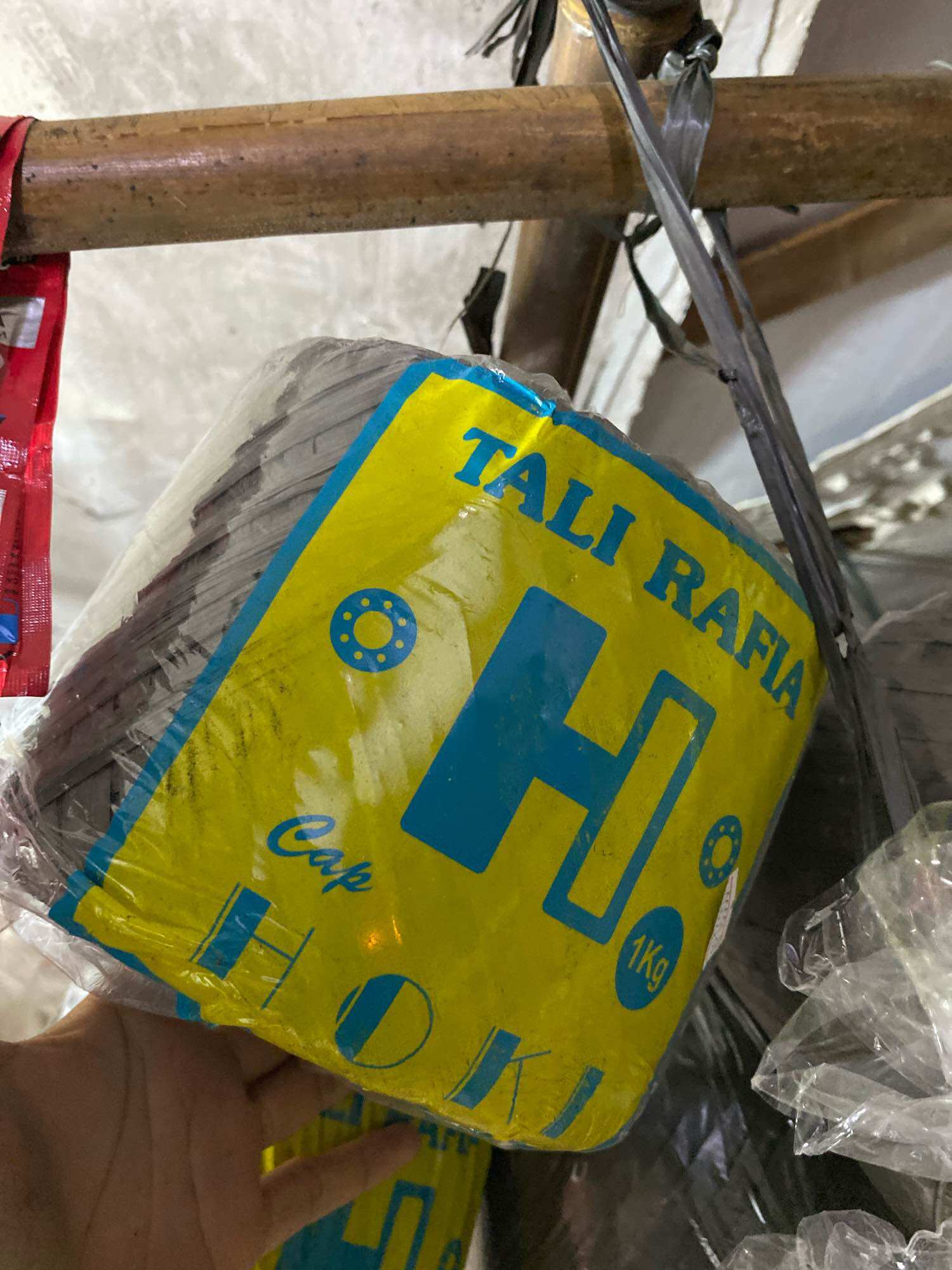 Tali Rafia HoKy cap H berat 1 kg | Lazada Indonesia