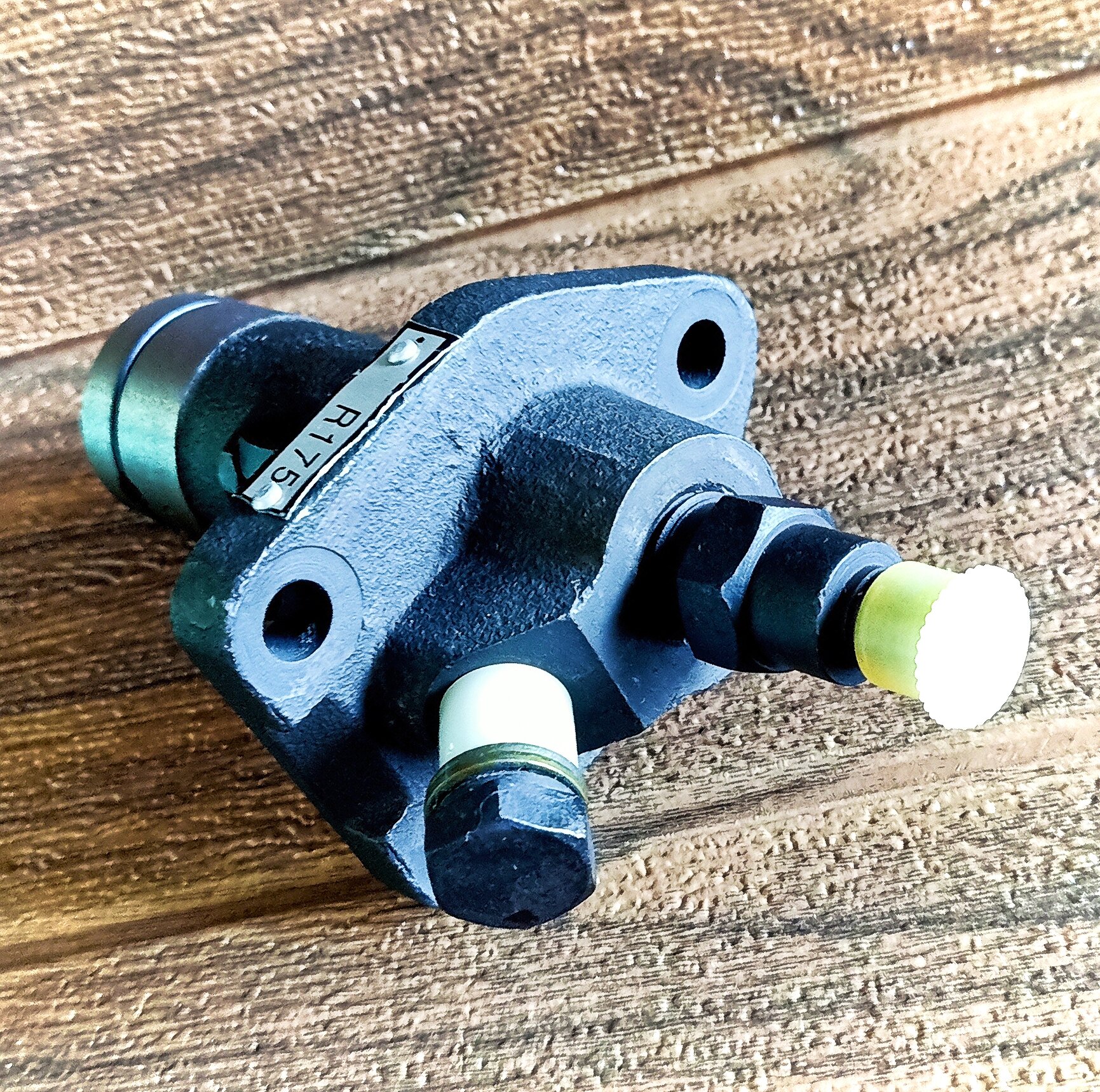 POMPA SOLAR MESIN DIESEL DONGFENG FUEL INJEKTOR PUMP R175/180 | Lazada ...