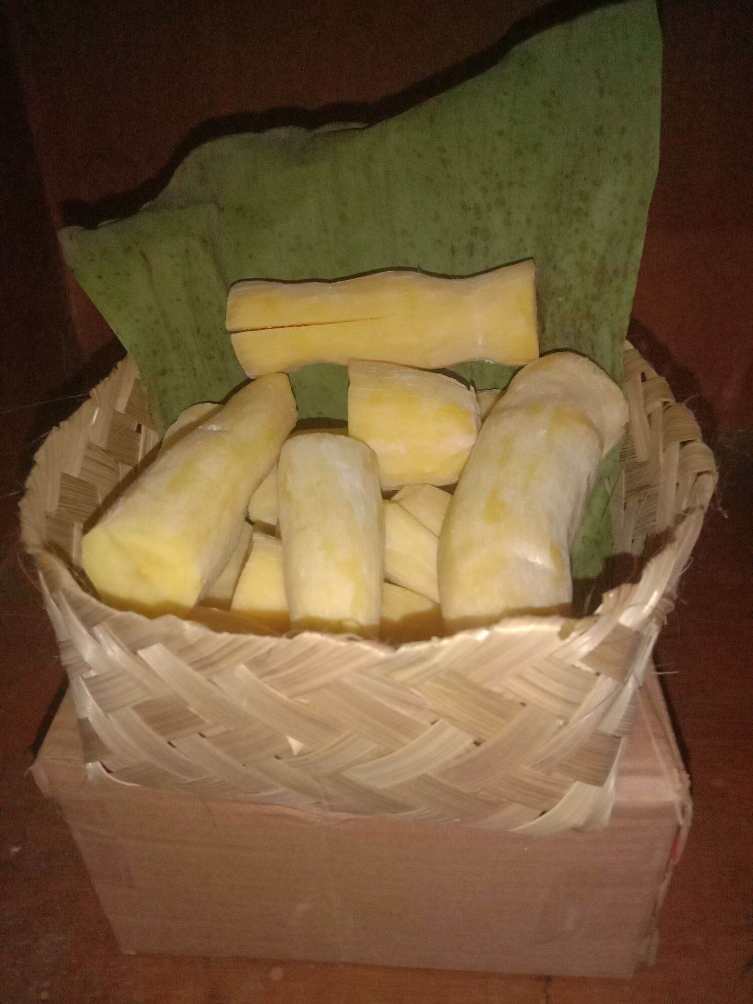 tape peyeum/tape singkong mentega maniiis kemasan besek+kardus 1kg ...