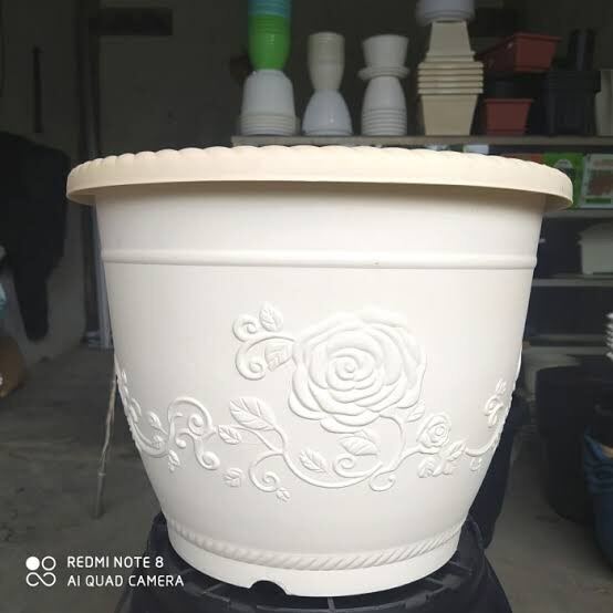 Pot gloria jumbo warna putih ukuran 60 cm / pot besar gloria warna ...