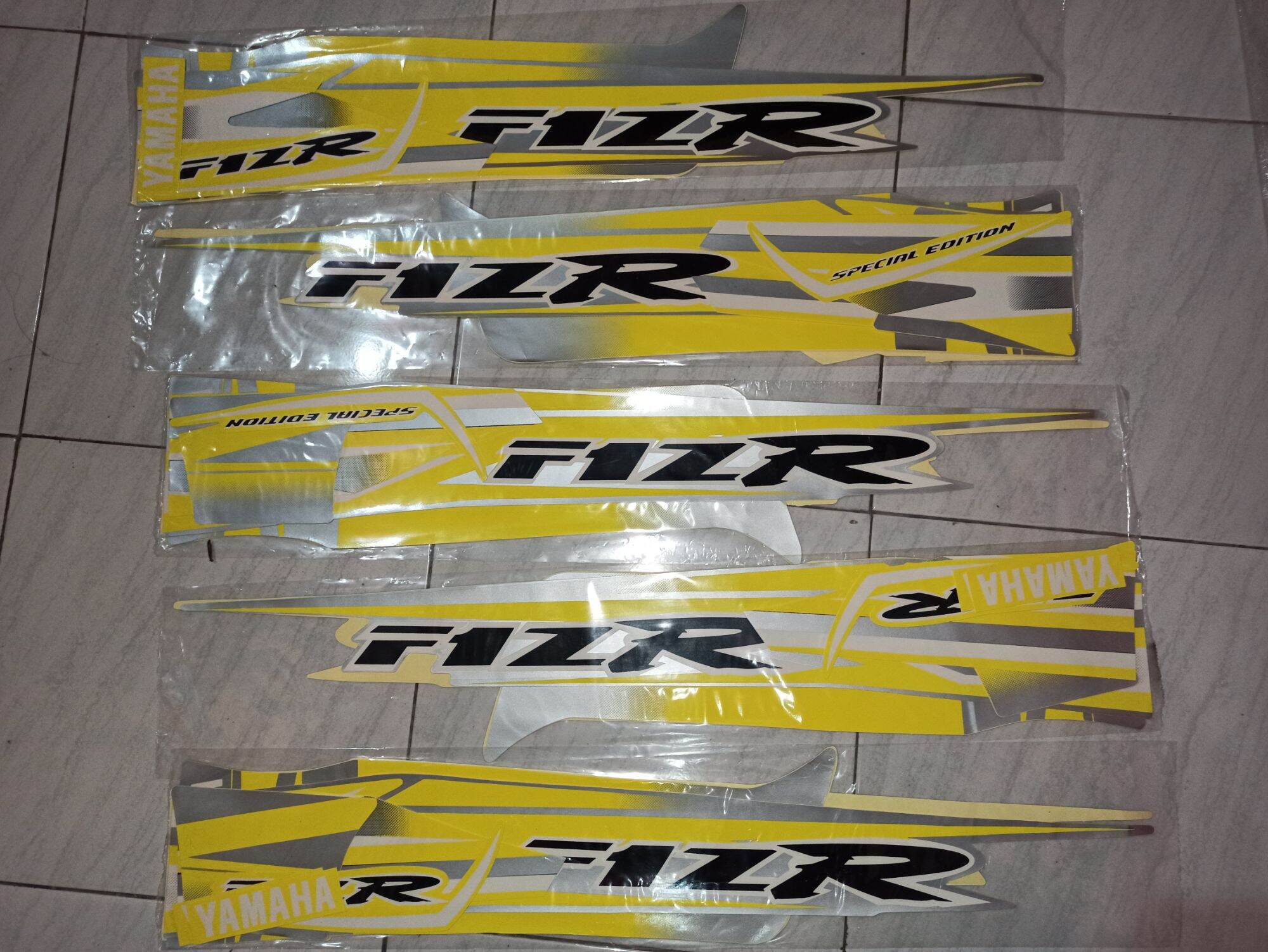 lis stiker striping sticker yamaha fizR f1zR fiz R f1Z R silver kuning ...