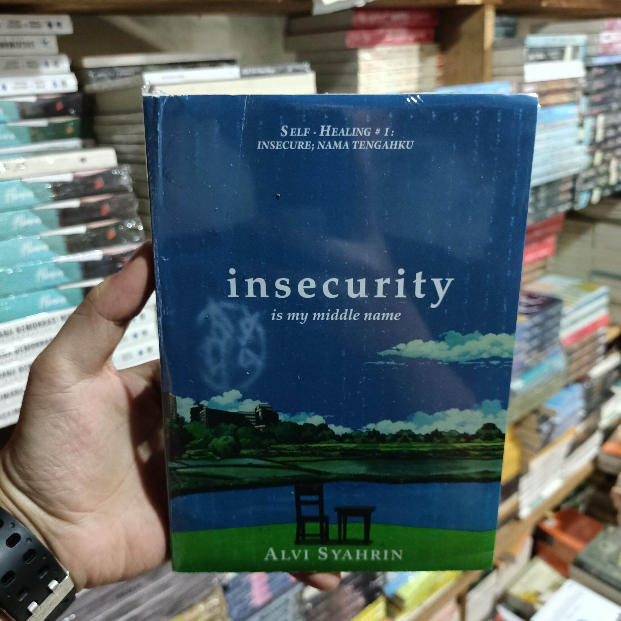 Buku INSECURITY is my middle name - Alvi Syahrin | Lazada Indonesia