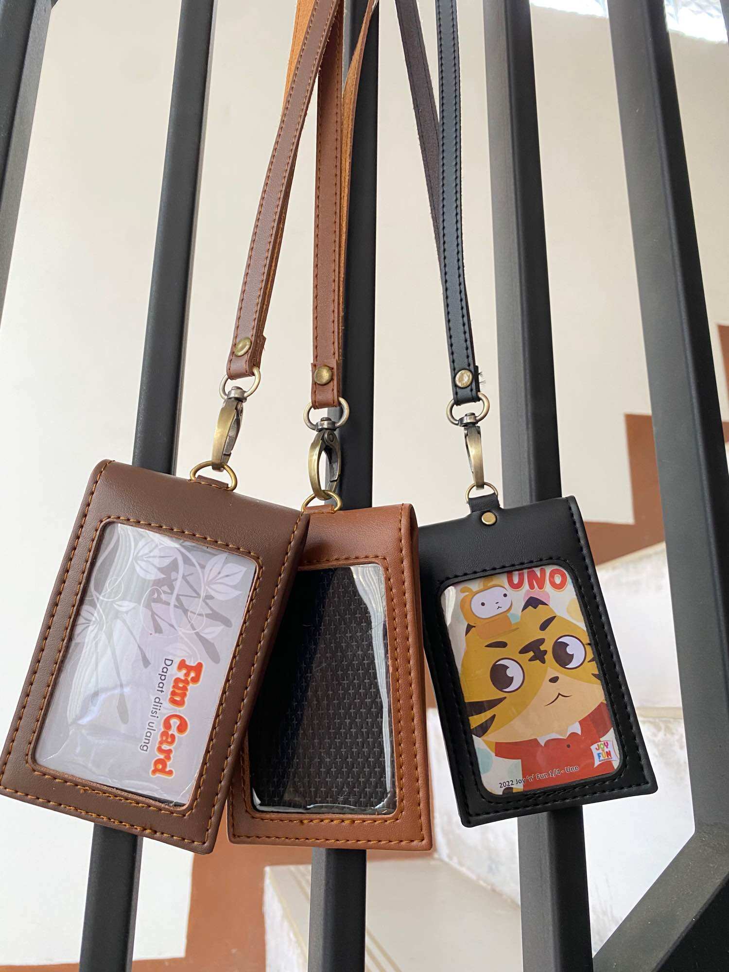 Name tag kulit asli 2 muka nametag magnet id card holder koper plus ...
