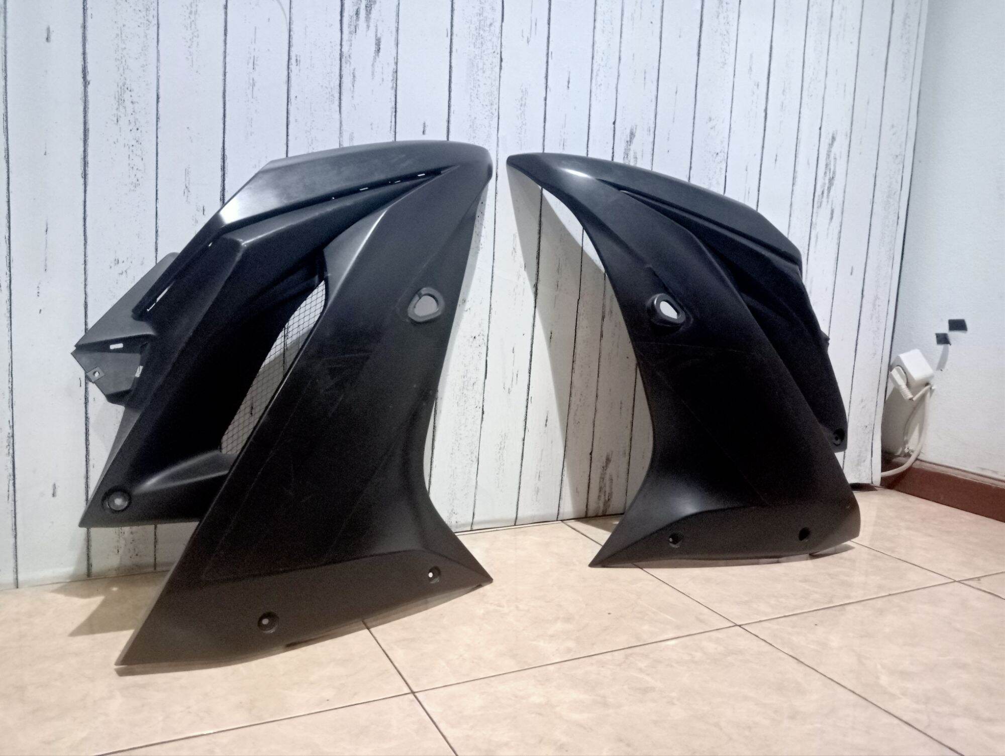 bodi sayap samping Yamaha R15 v3 minus bekas pakai aja | Lazada Indonesia
