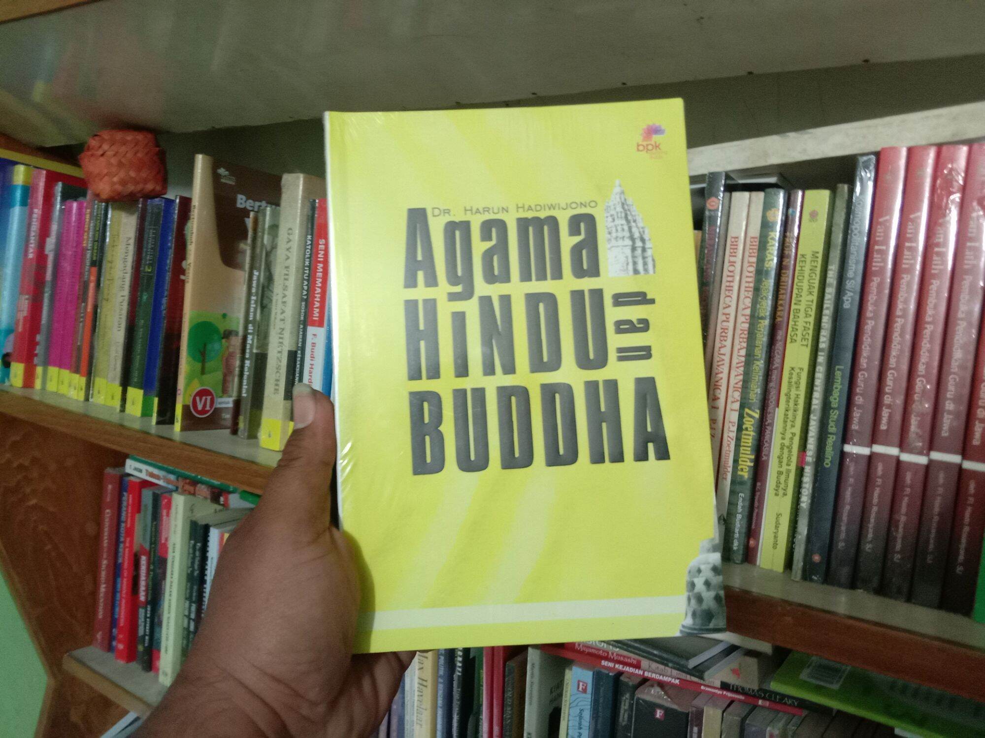 Buku Agama Hindu dan Buddha - Dr. Harun Hadiwijono | Lazada Indonesia