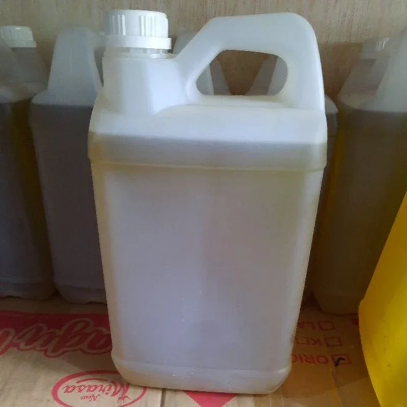 Minyak Goreng Jerigen / Minyak Sayur Curah kurang lebih 4 liter ...