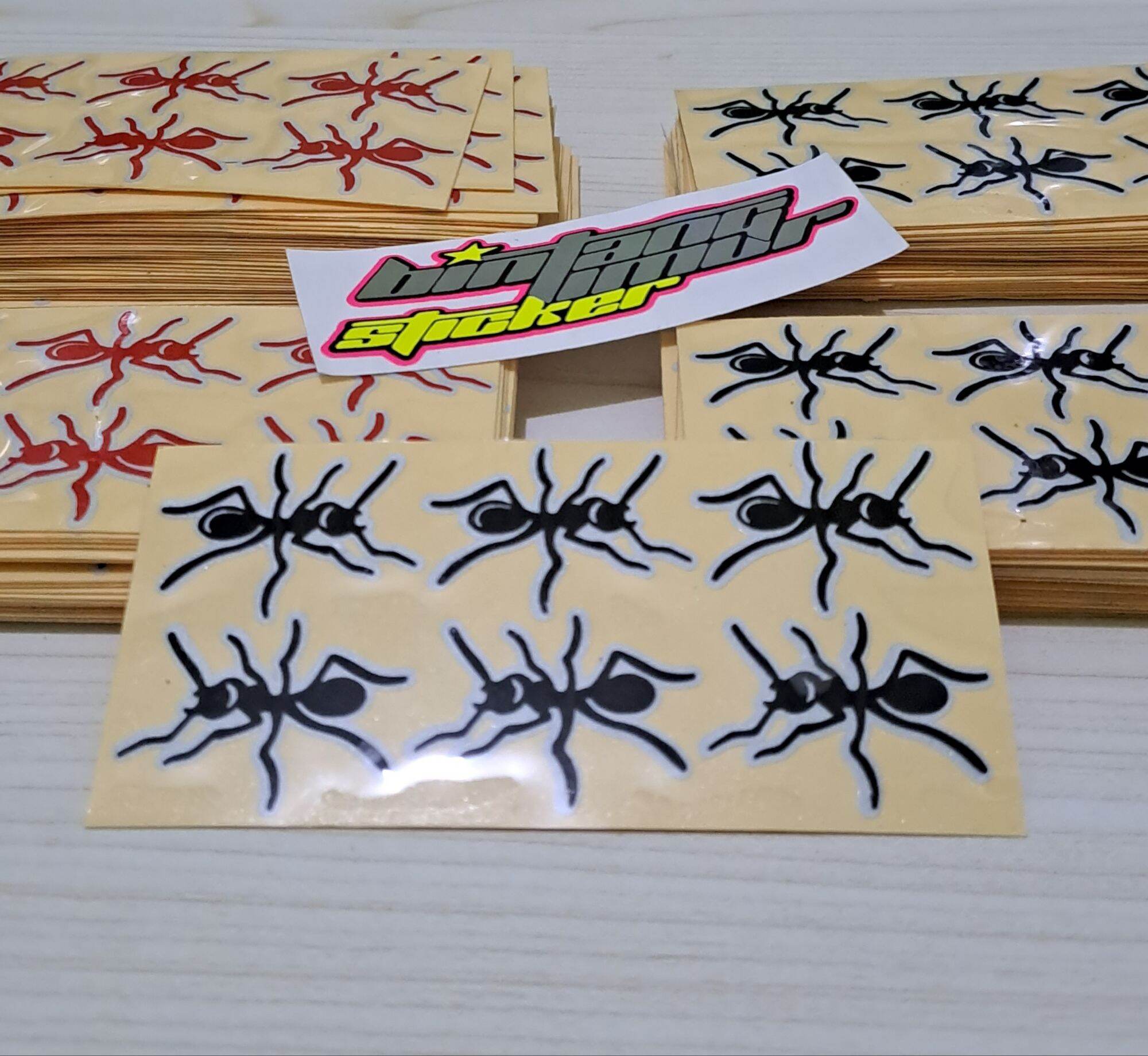 STICKER STIKER ANIMASI SEMUT STIKER LAPTOP,HP,MOBIL,MOTOR,DLL CUTTING ...