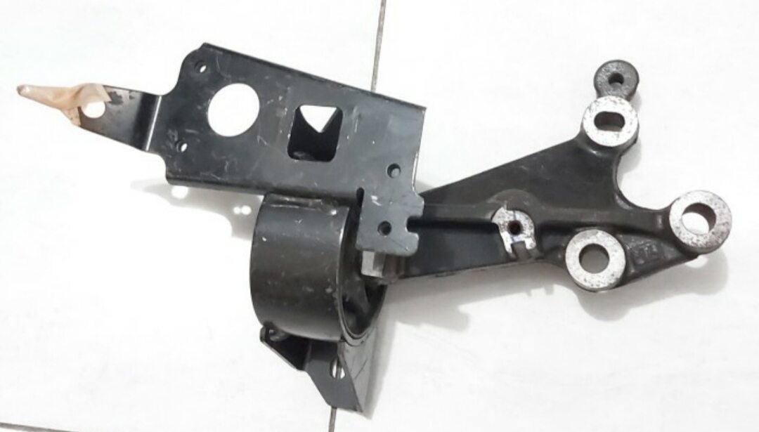 ENGINE MOUNTING BAGIAN KIRI MANUAL AGYA DAN AYLA ORIGINAL | Lazada ...
