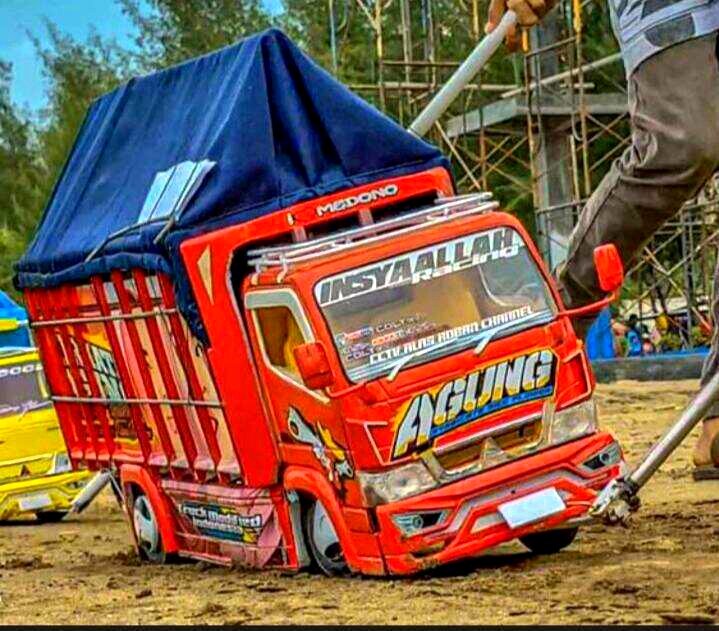 Miniatur Truk oleng Permata Agung Dari Trplek,Miniatur Trek oleng ...