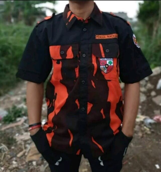 Kemeja pemuda pancasila tangan pendek kombinasi hitam,bahan katun drill ... Kemeja pemuda pancasila tangan pendek kombinasi hitam,bahan katun drill ...