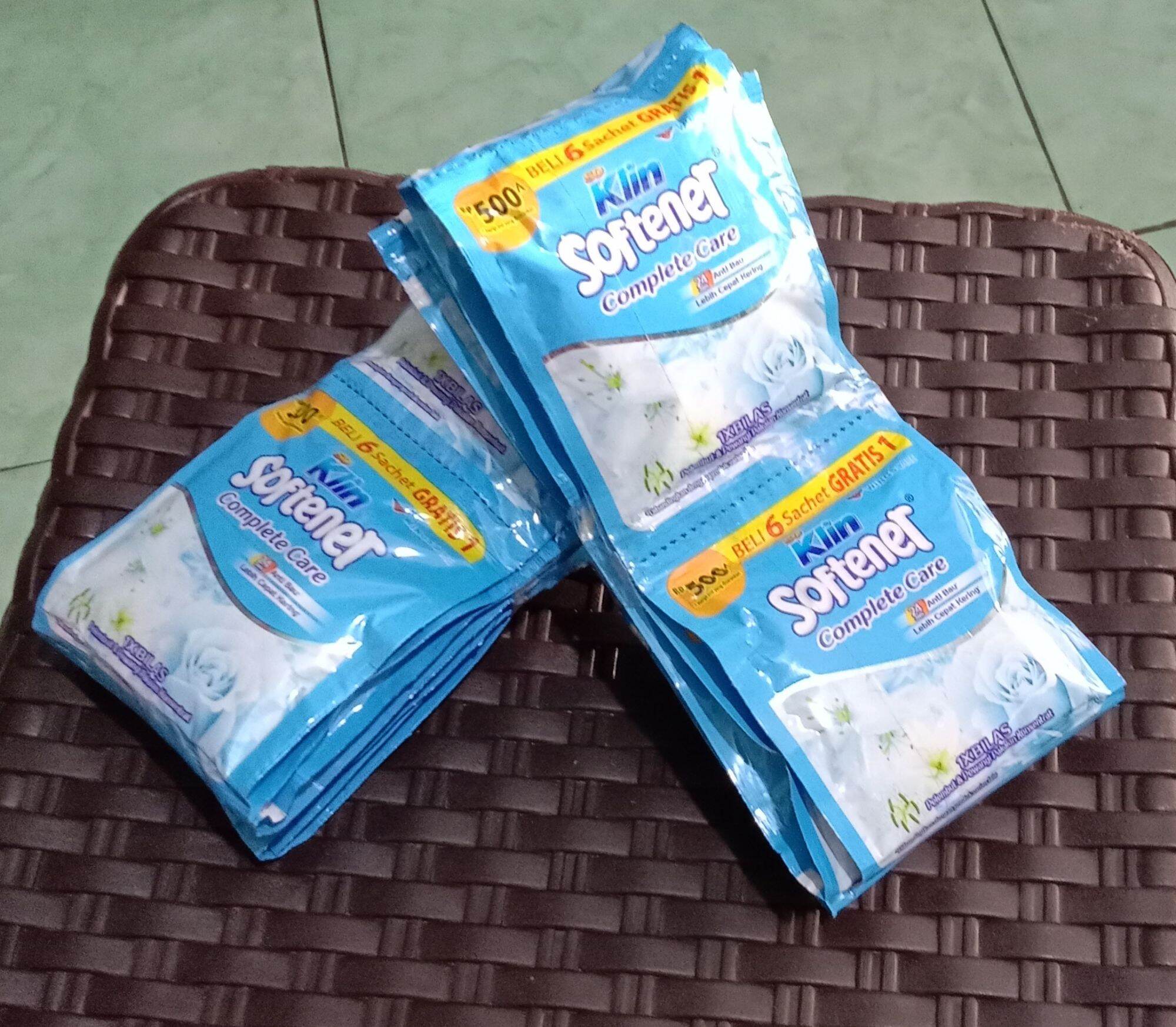 So Klin Softener Complete care sachet (1 renceng isi 6pcs + 1pcs ...
