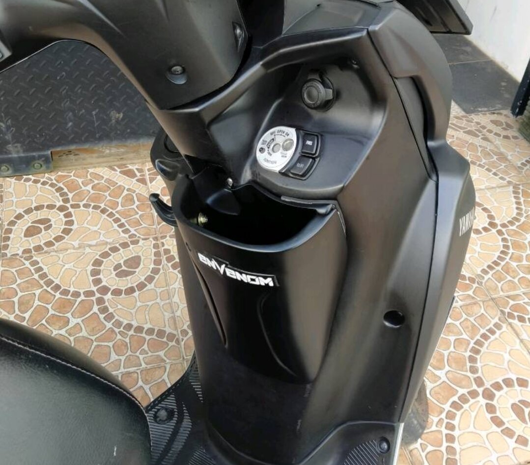 Box Bagasi Depan Yamaha Freego / Mio Gravis Merk Envenom PNP | Lazada ...