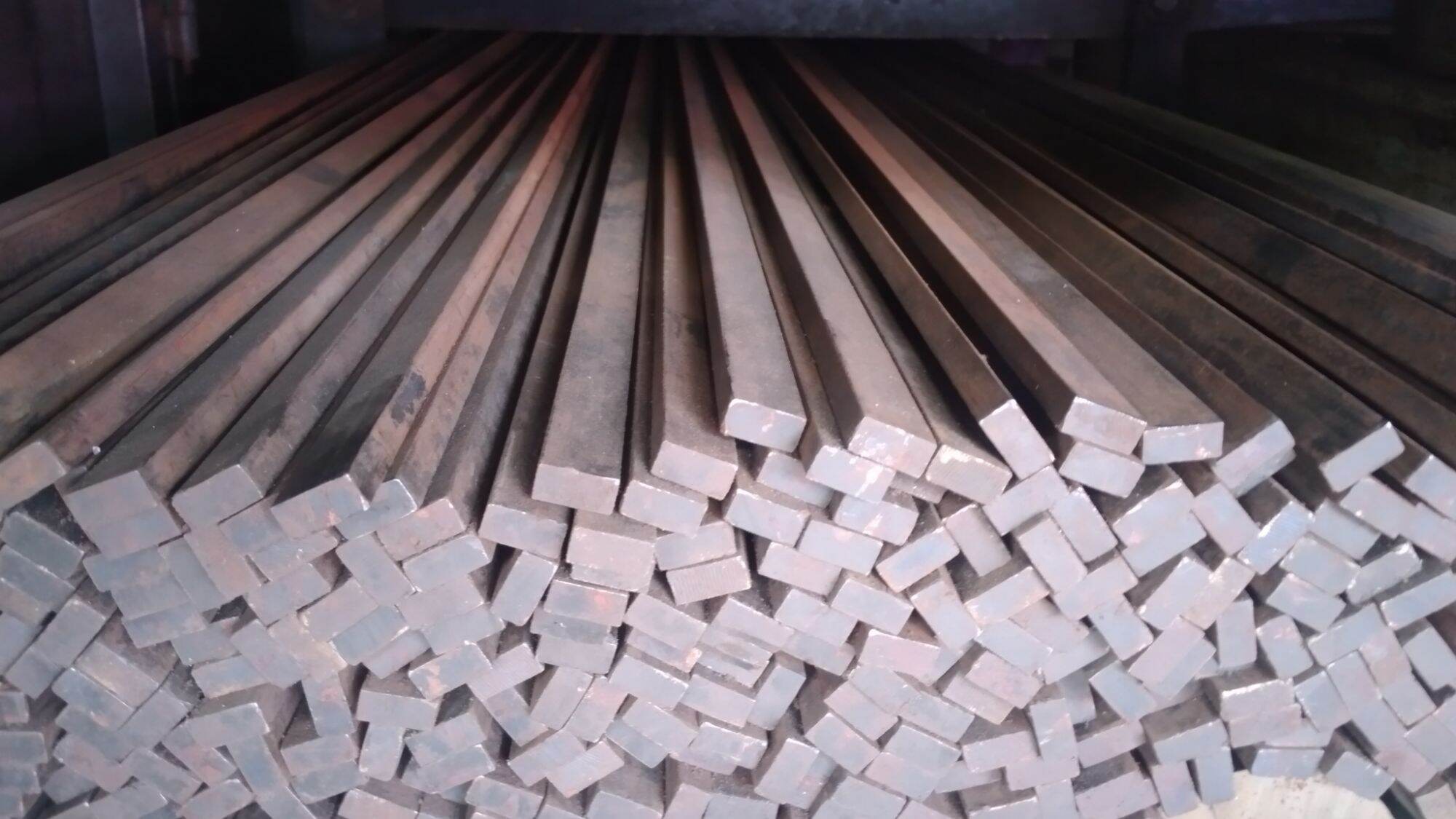 Besi kotak tebal 8mm lebar 16mm panjang 120cm | Lazada Indonesia