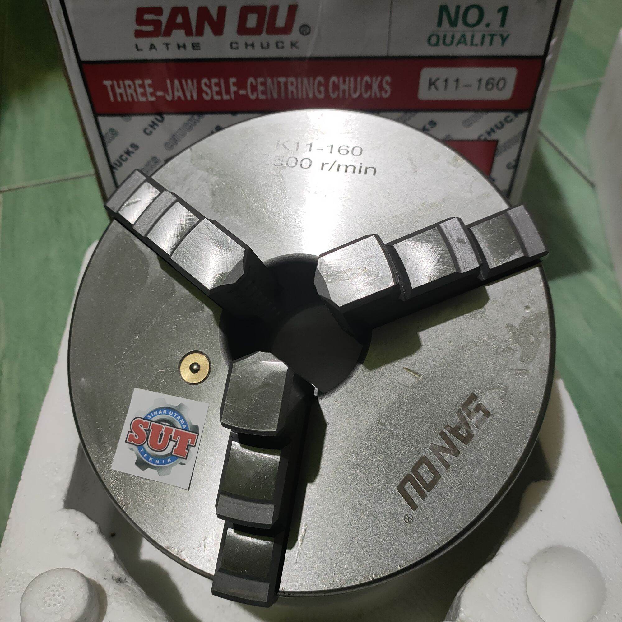 K11-160 chuck bubut 6 inch 3 jaw self centering claw bubut 160mm cekam ...